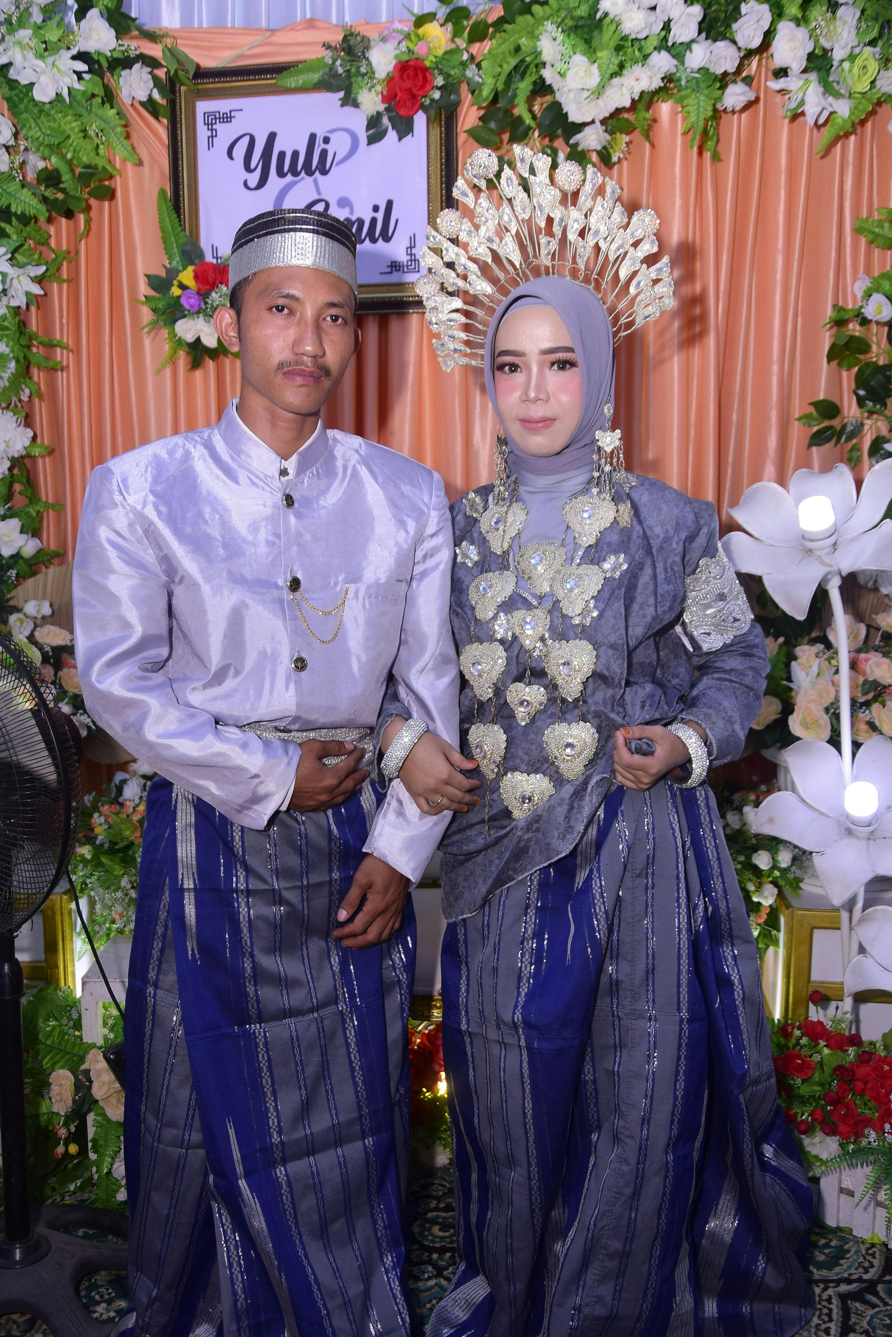 Traditional Bugis Wedding Attire Celebration · Free Stock Photo