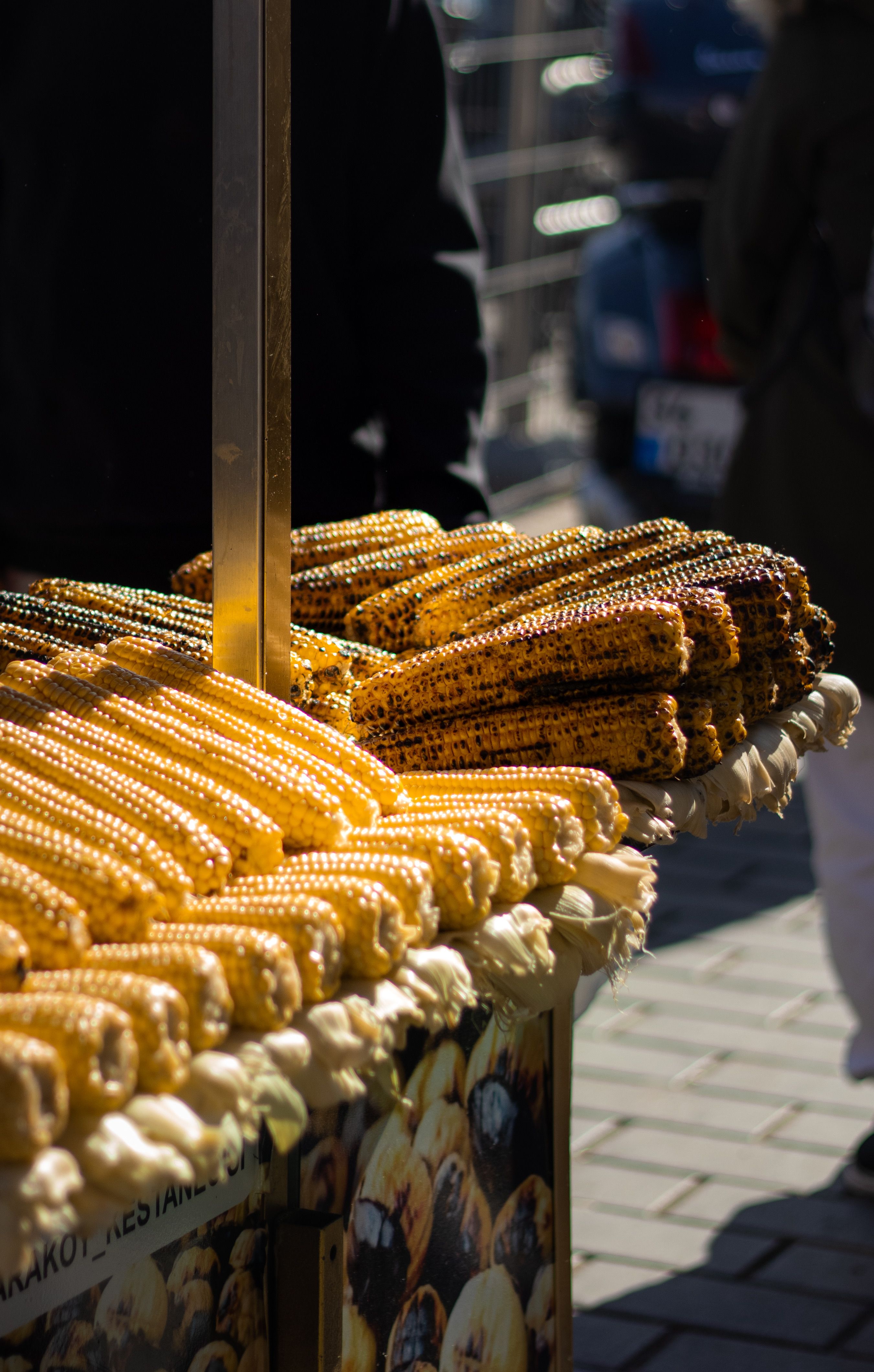 Grilled Corn on the Cob at Street Vendor · Free Stock Photo