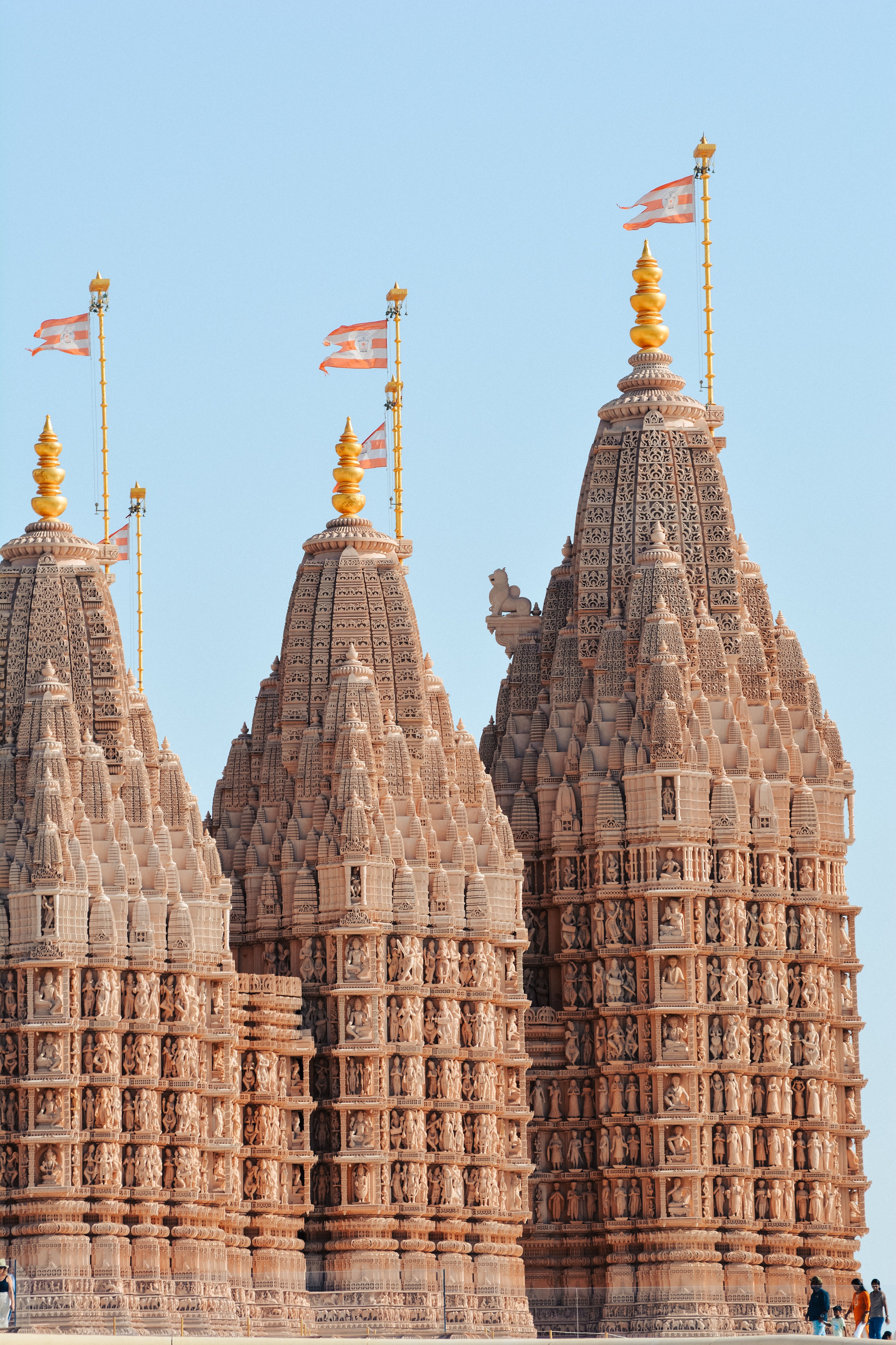 Intricate Carvings of Hindu Temple Spires in Abu Dhabi · Free Stock Photo