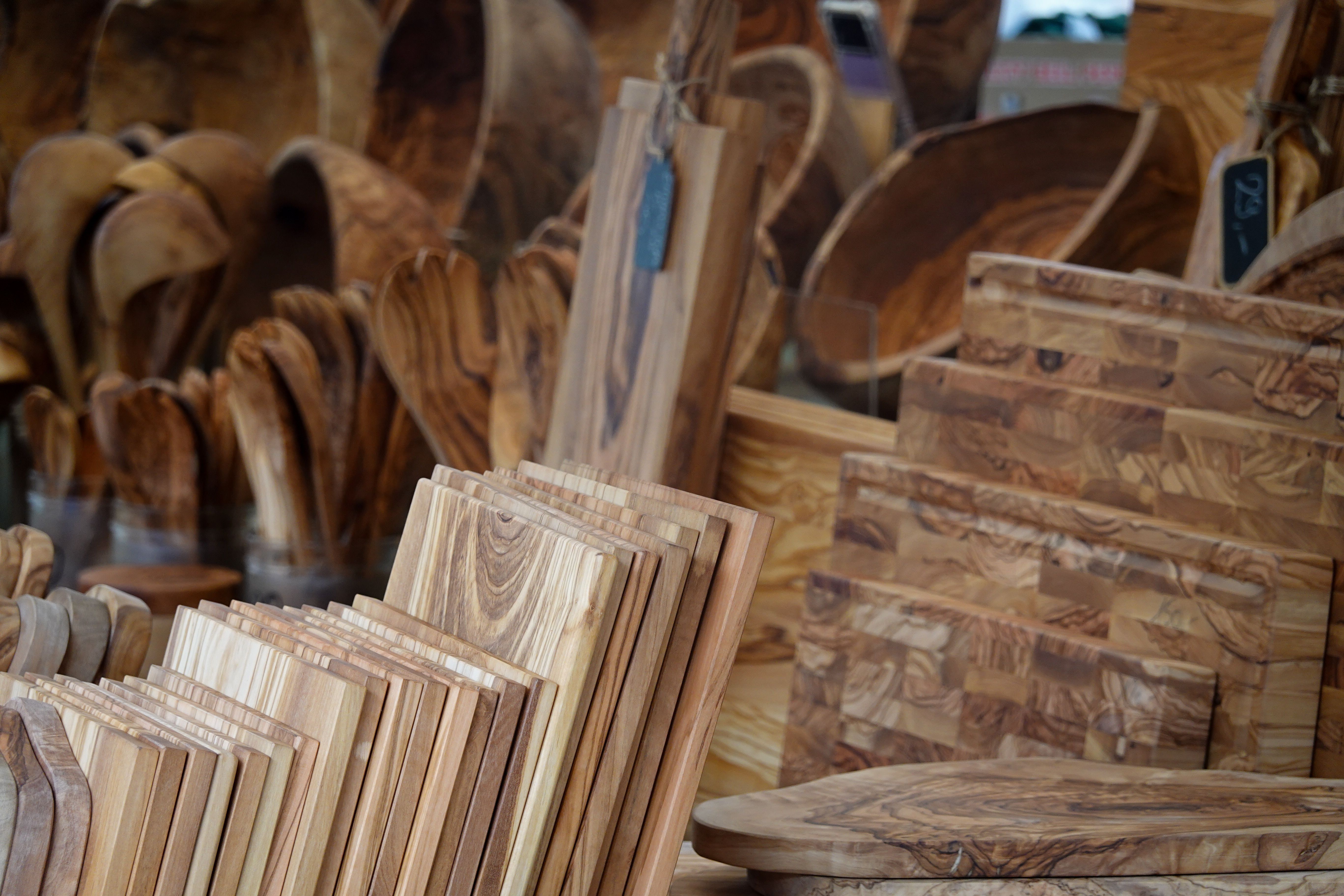 Variety of Rustic Wooden Kitchen Products Displayed · Free Stock Photo