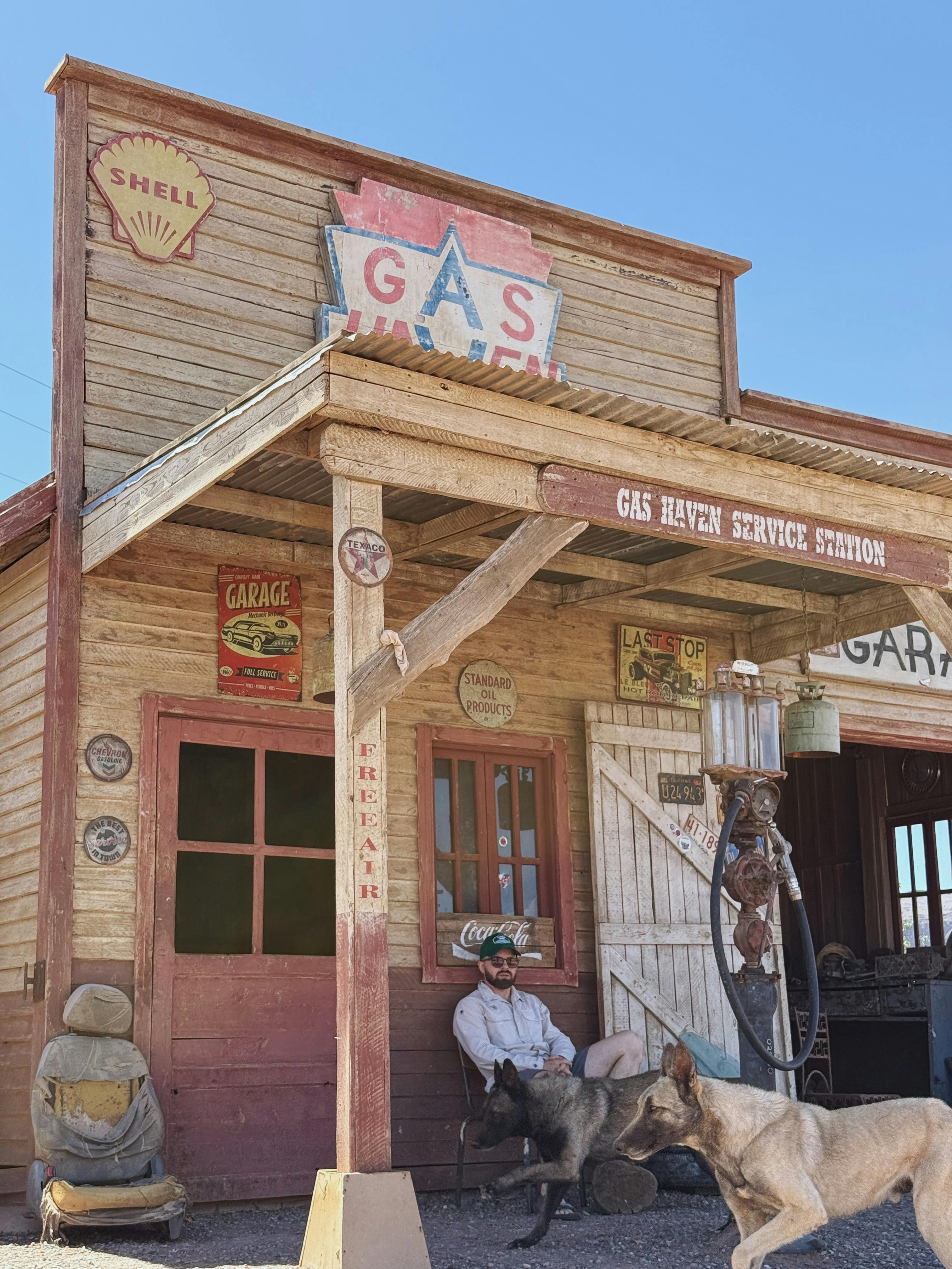 Rustic Old-Fashioned Gas Station Exterior · Free Stock Photo