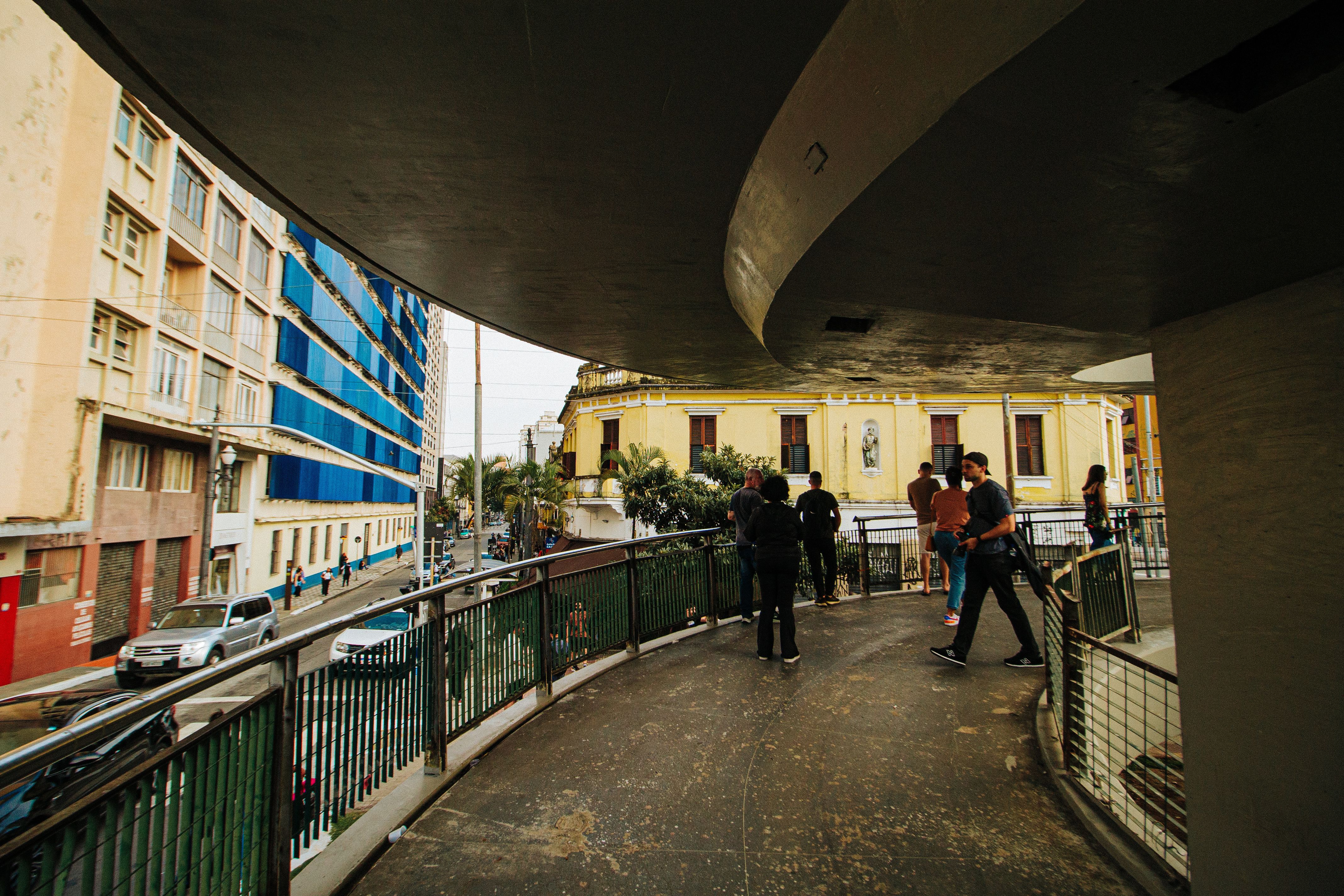 Curved Walkway in Downtown São Paulo · Free Stock Photo