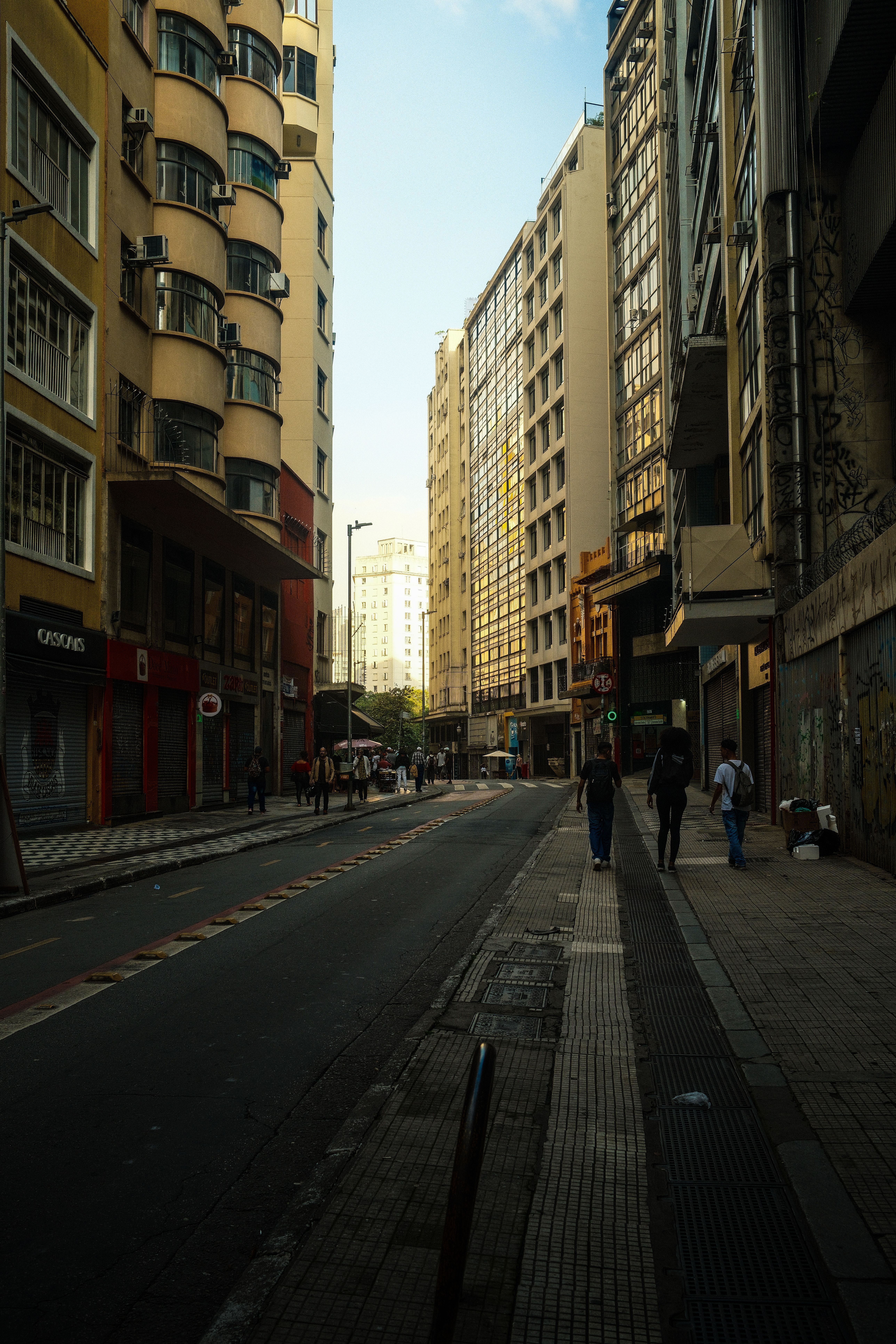 Urban Street Scene with Tall Buildings at Daytime · Free Stock Photo