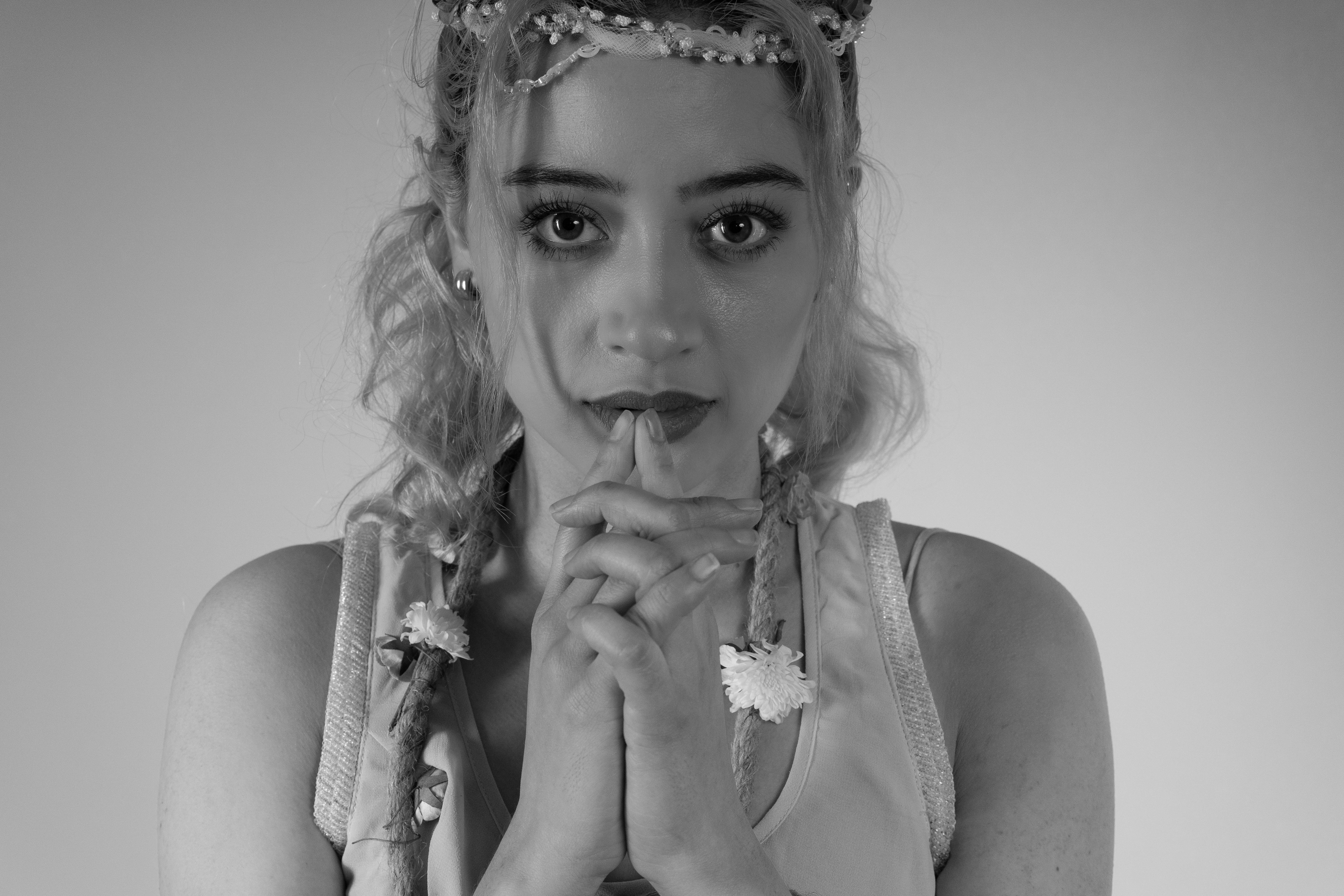 Homeless Lady Photos, Download The BEST Free Homeless Lady Stock Photos ...