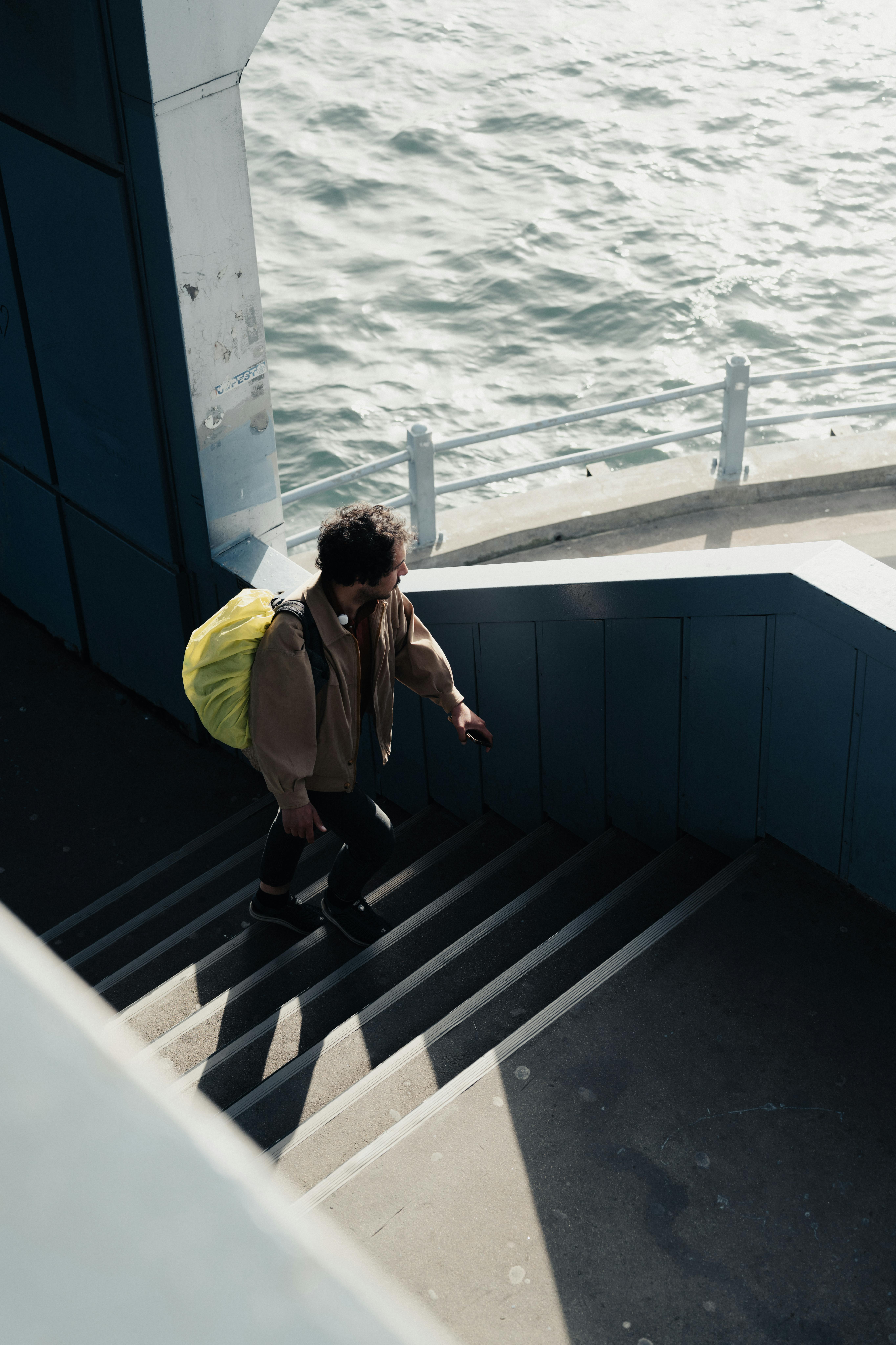 People Farting Photos, Download The BEST Free People Farting Stock ...