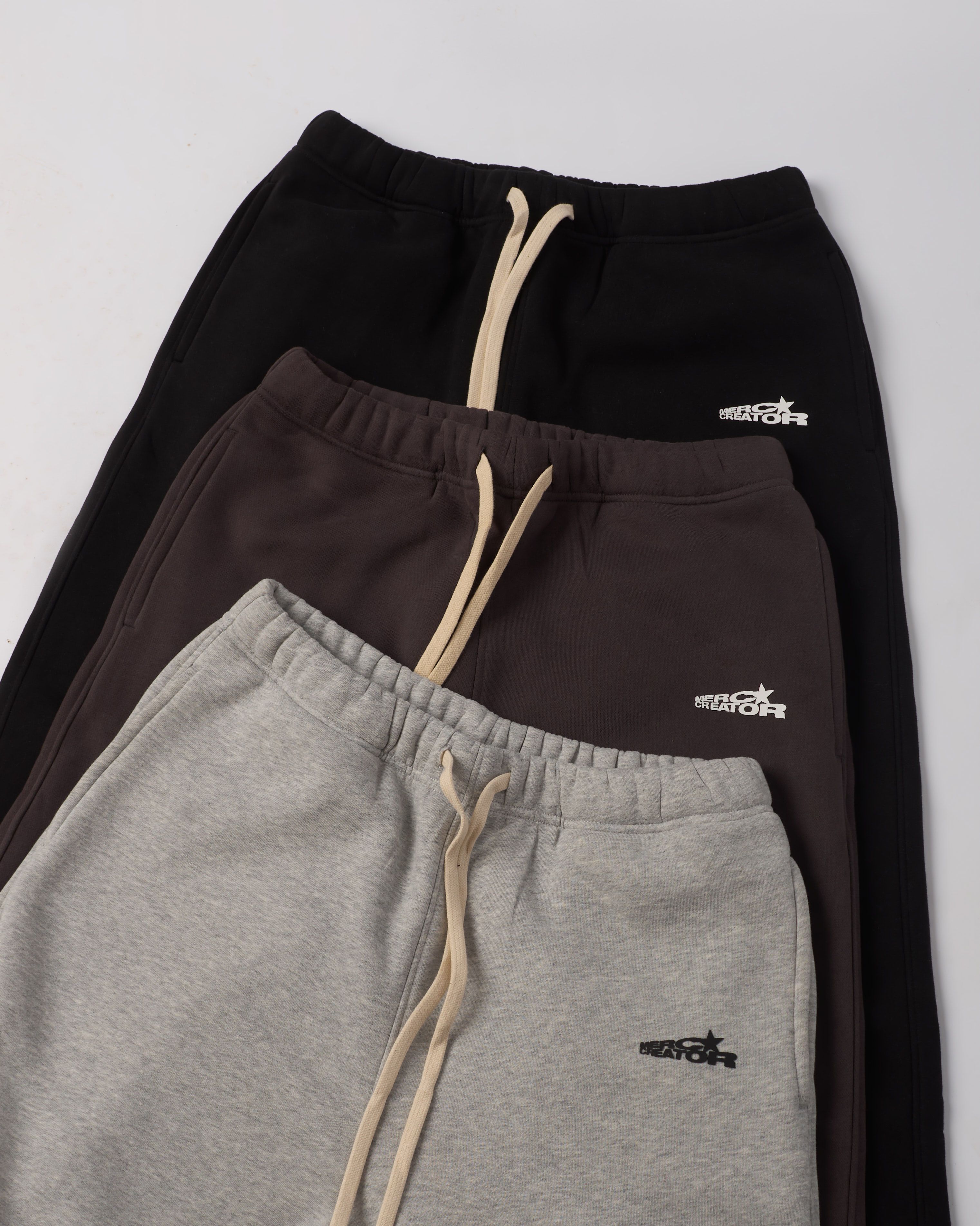 Girl In Sweatpants Photos, Download The BEST Free Girl In Sweatpants ...
