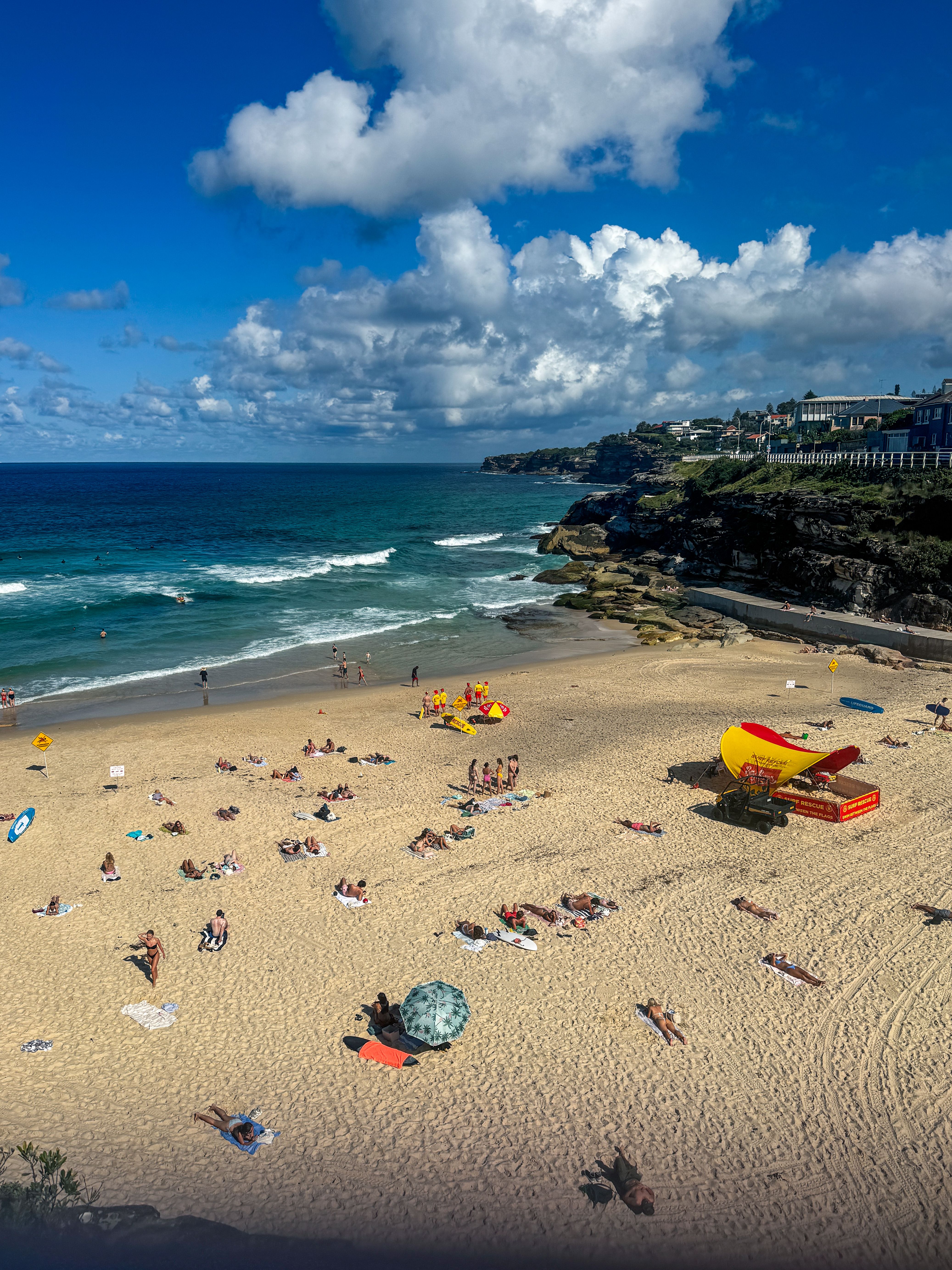 Sunny Day at NSW Beach with Ocean View · Free Stock Photo