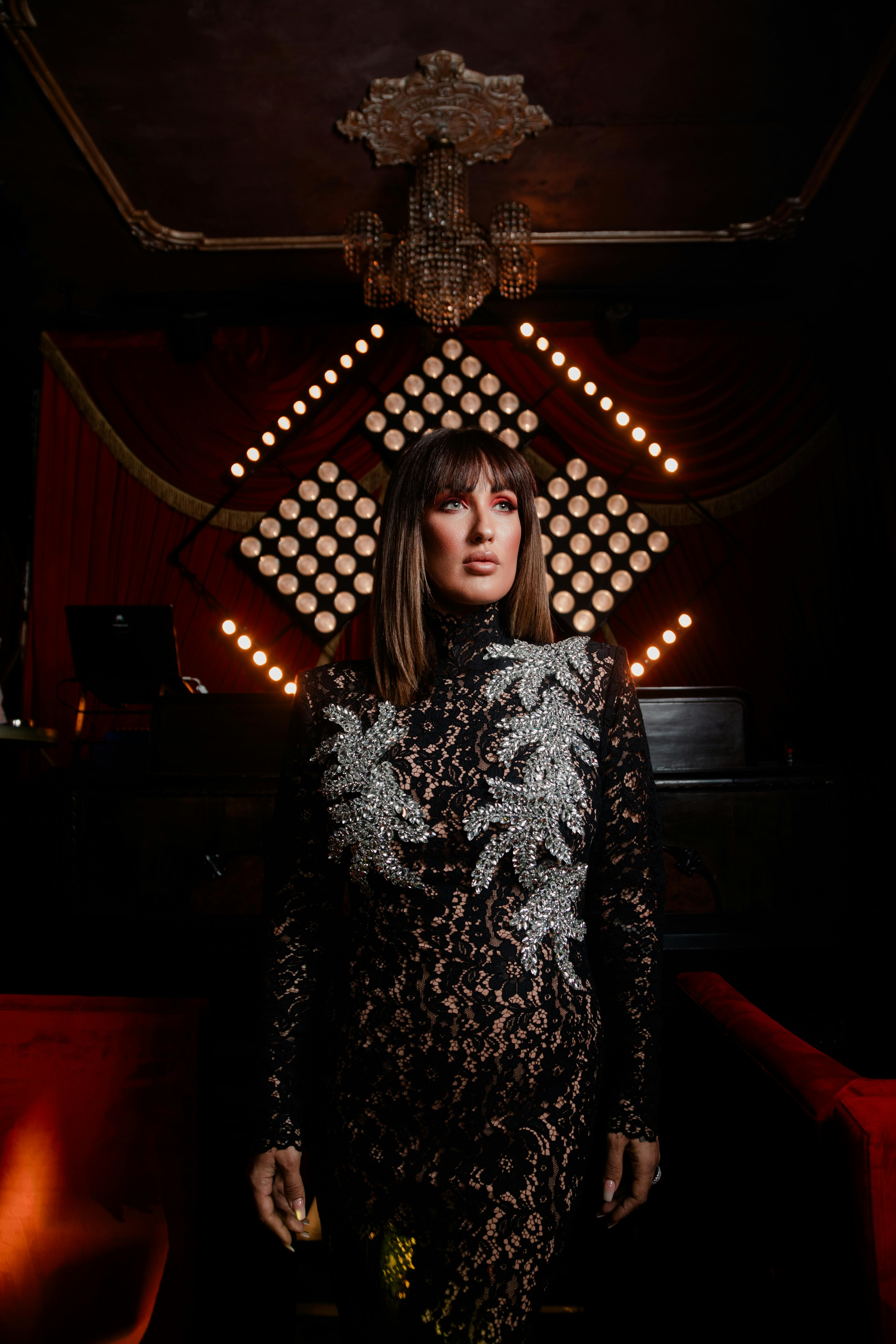 Model+Valensiya Photos, Download The BEST Free Model+Valensiya Stock ...