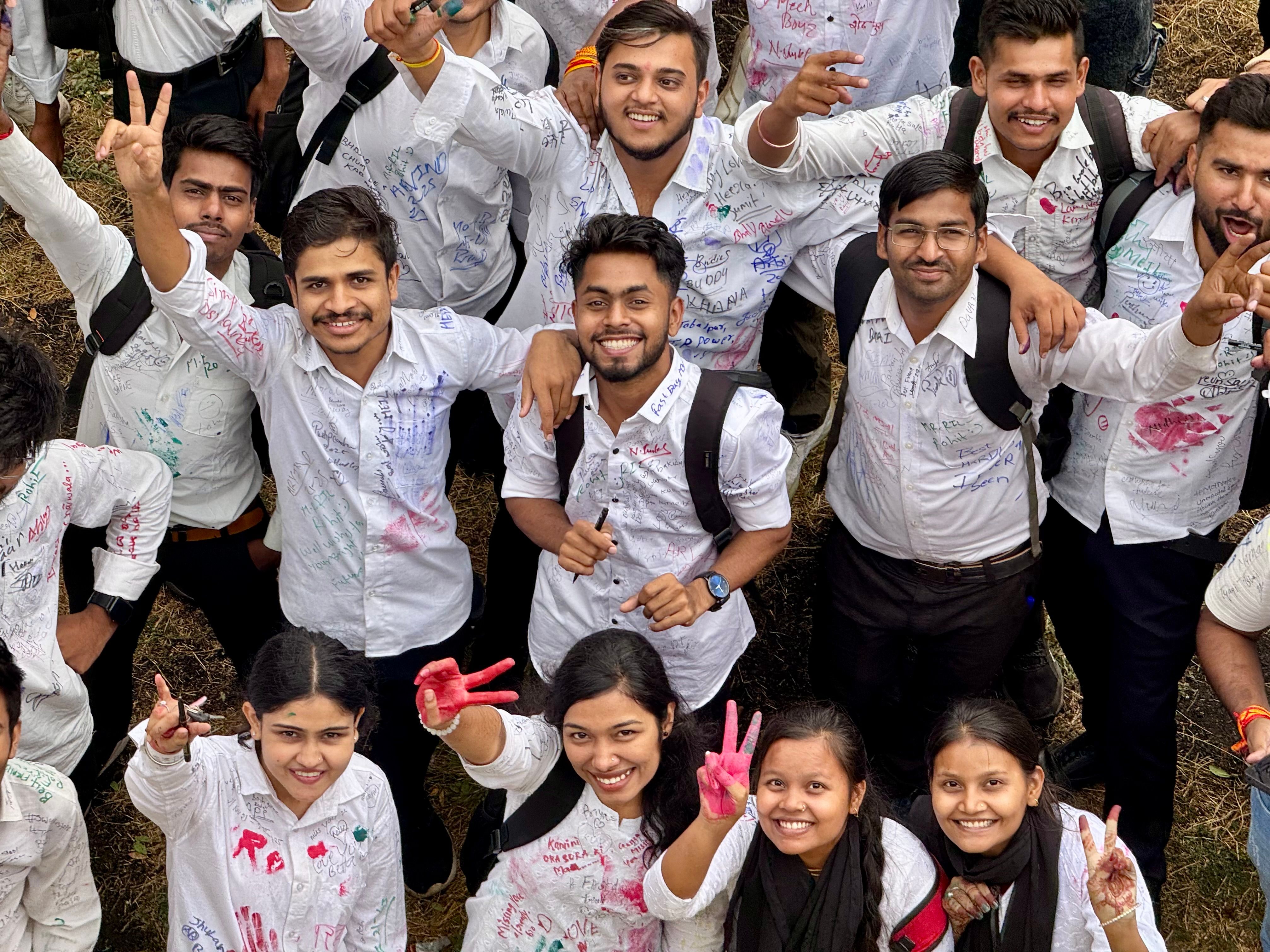 Happy Students Photos, Download The BEST Free Happy Students Stock ...