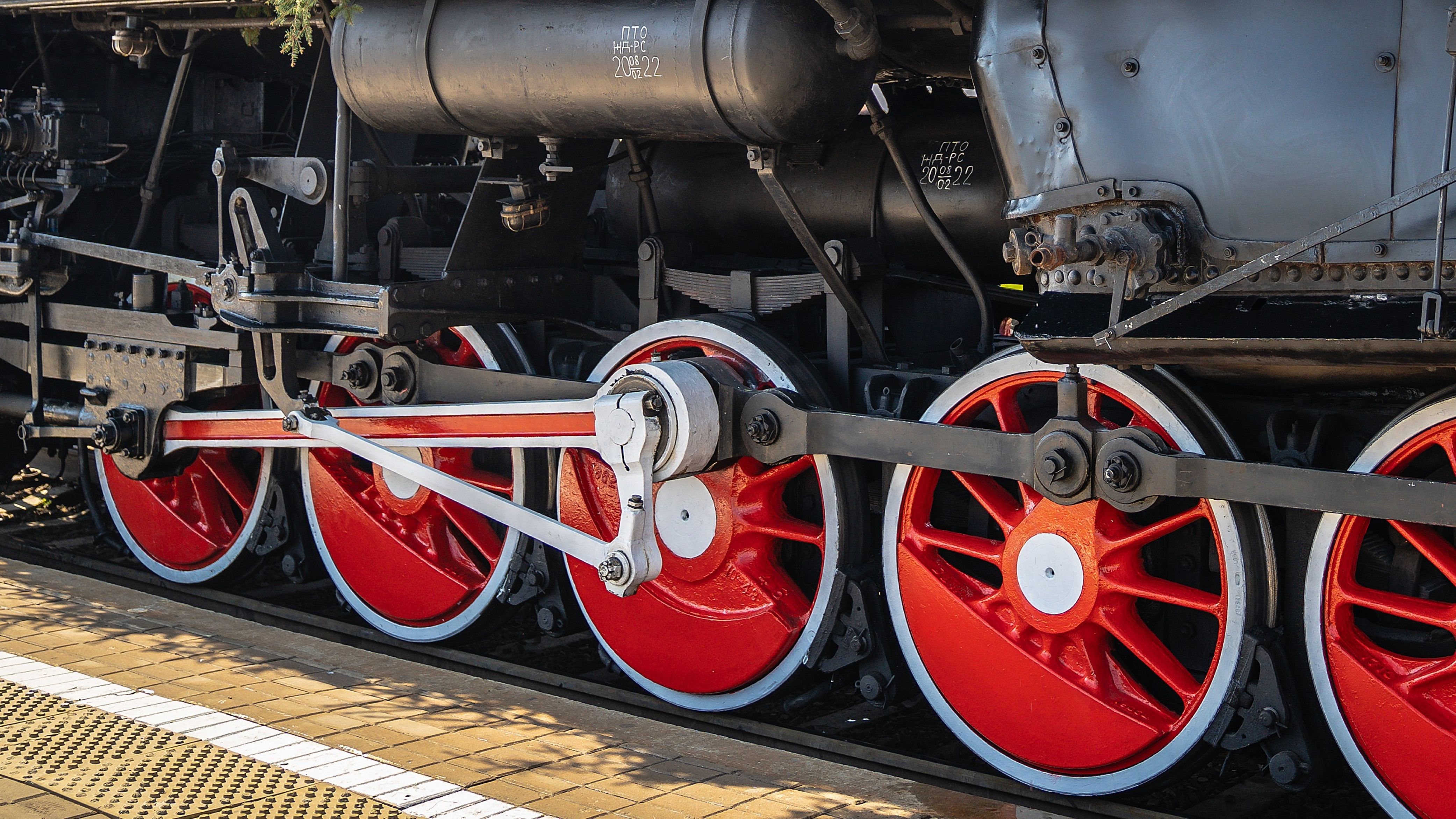 Locomotive Wheels Close Up Photos Download The Best Free Locomotive