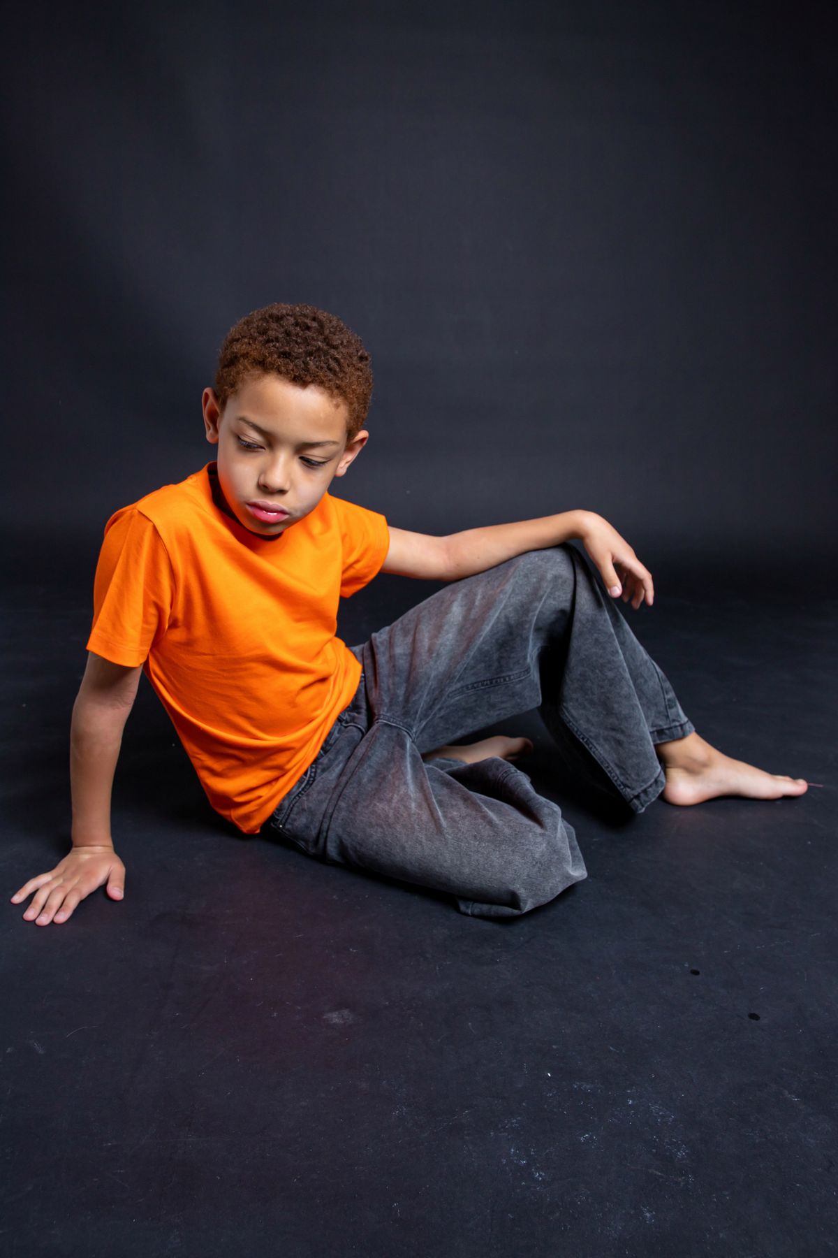 Boy Sitting Photos, Download The BEST Free Boy Sitting Stock Photos ...