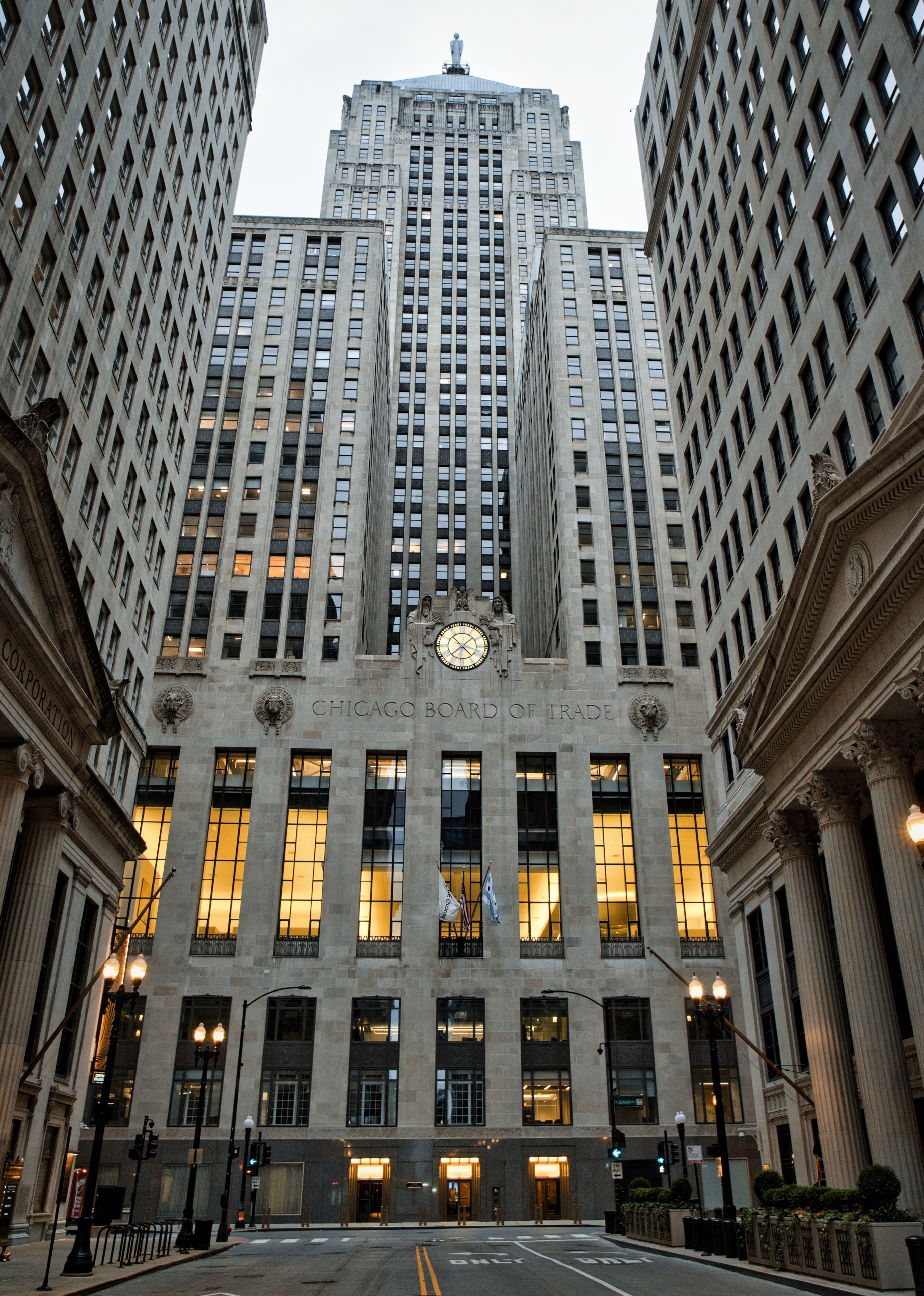 Iconic View of Chicago Board of Trade Building · Free Stock Photo