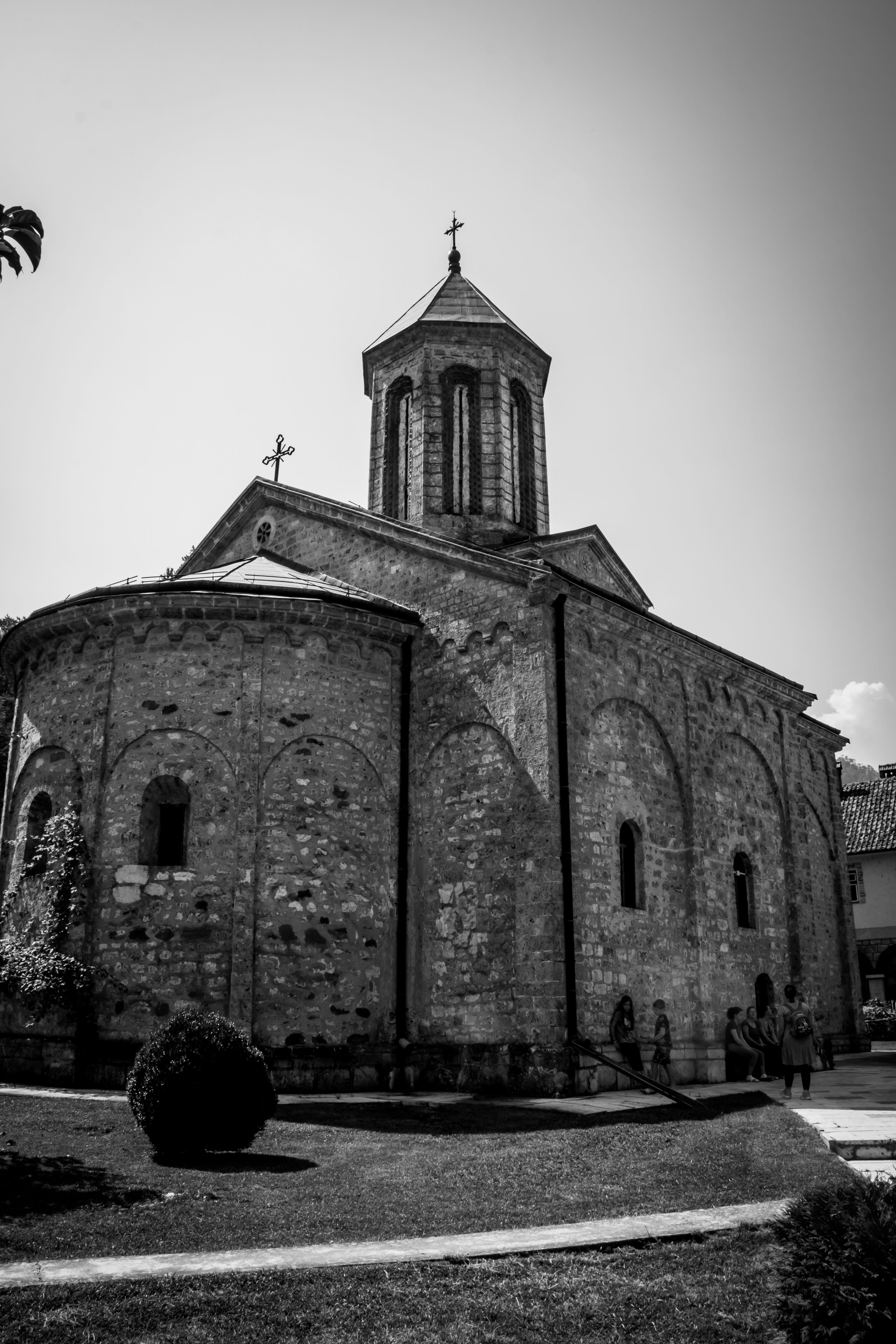 Igreja De Pedra Histórica Sob Um Céu Ensolarado · Foto profissional ...
