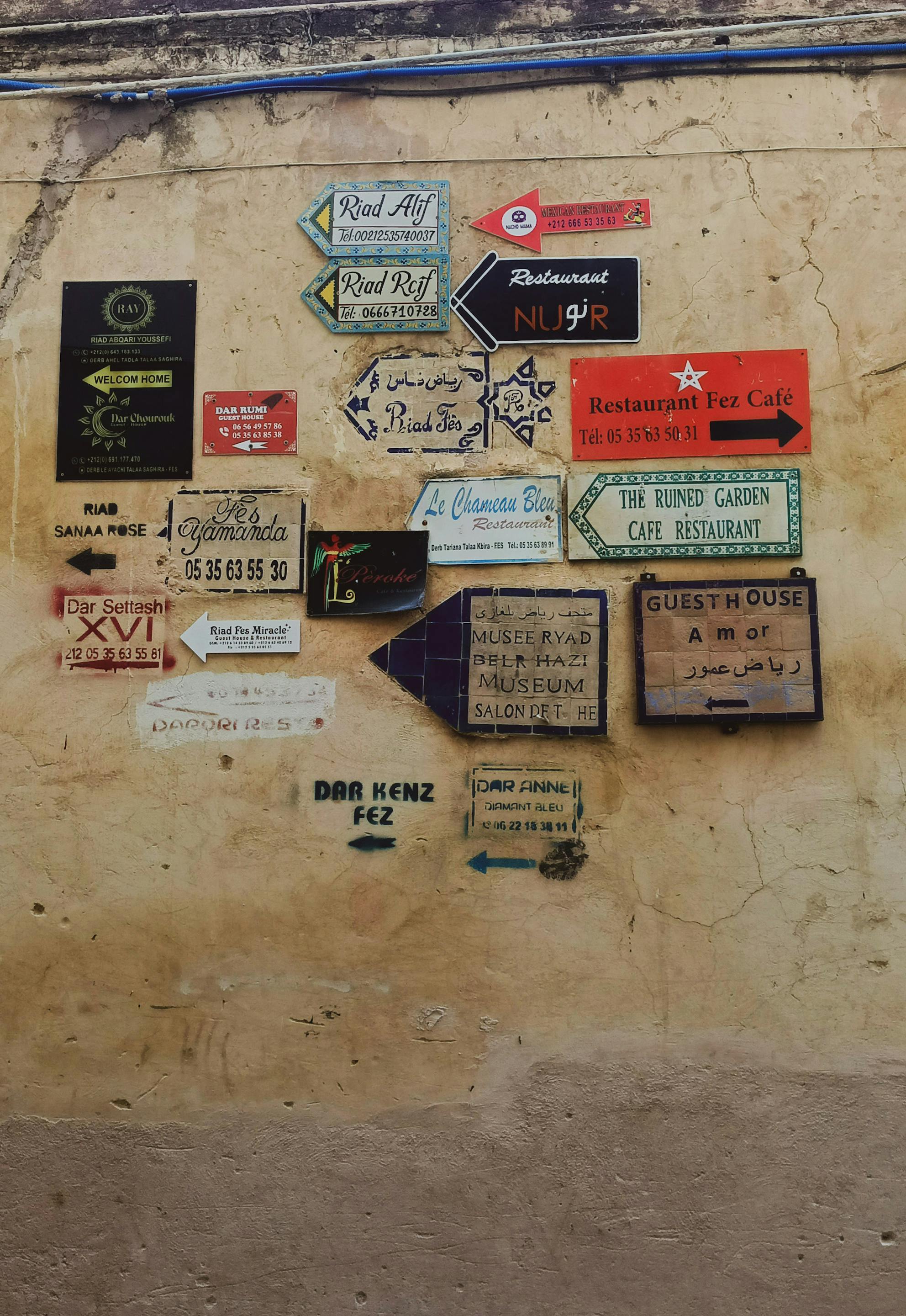 Collection of Directional Signs in Fès, Morocco · Free Stock Photo