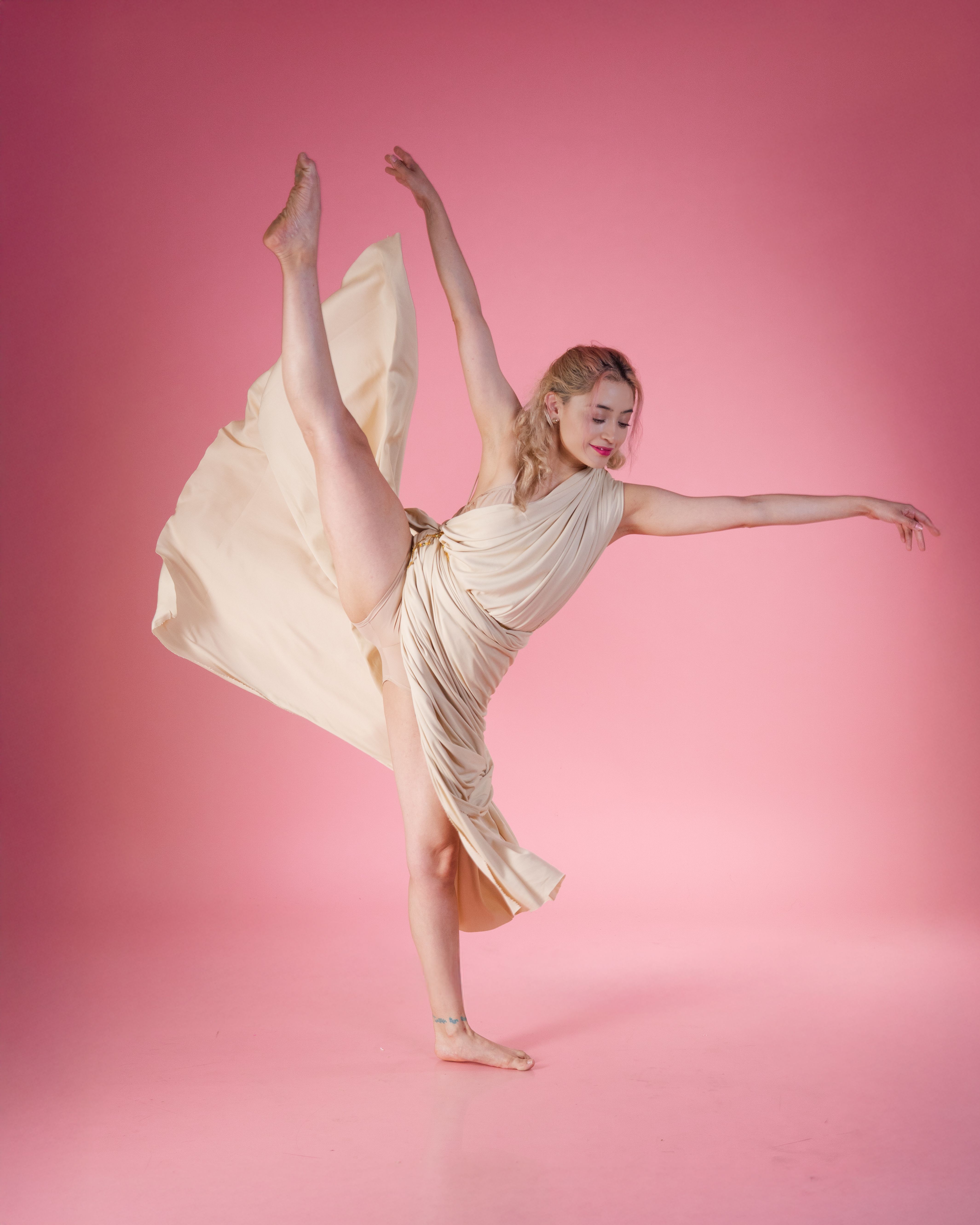 Elegant Contemporary Dance Pose in Studio · Free Stock Photo