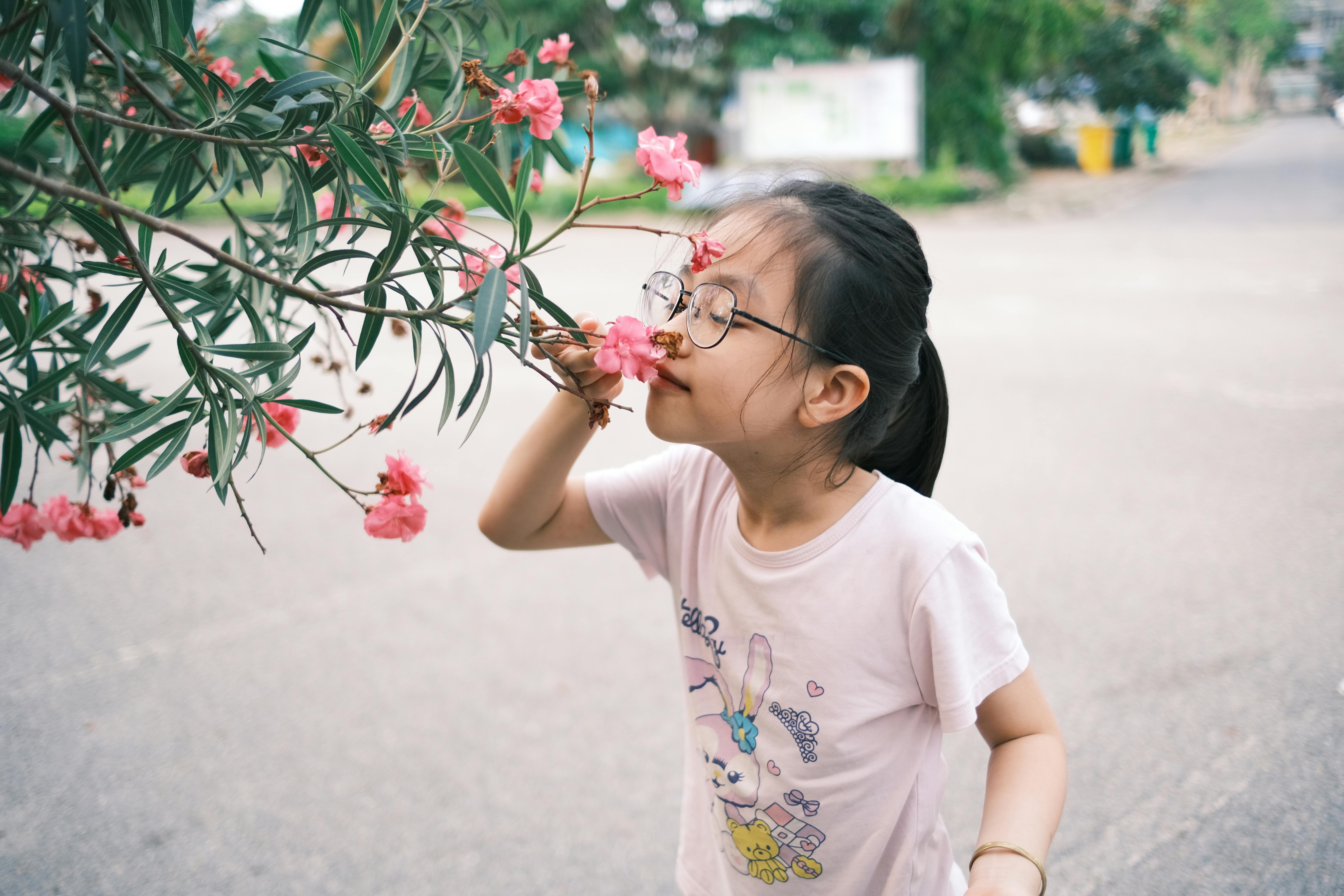 Yolobit Girl Photos, Download The BEST Free Yolobit Girl Stock Photos ...