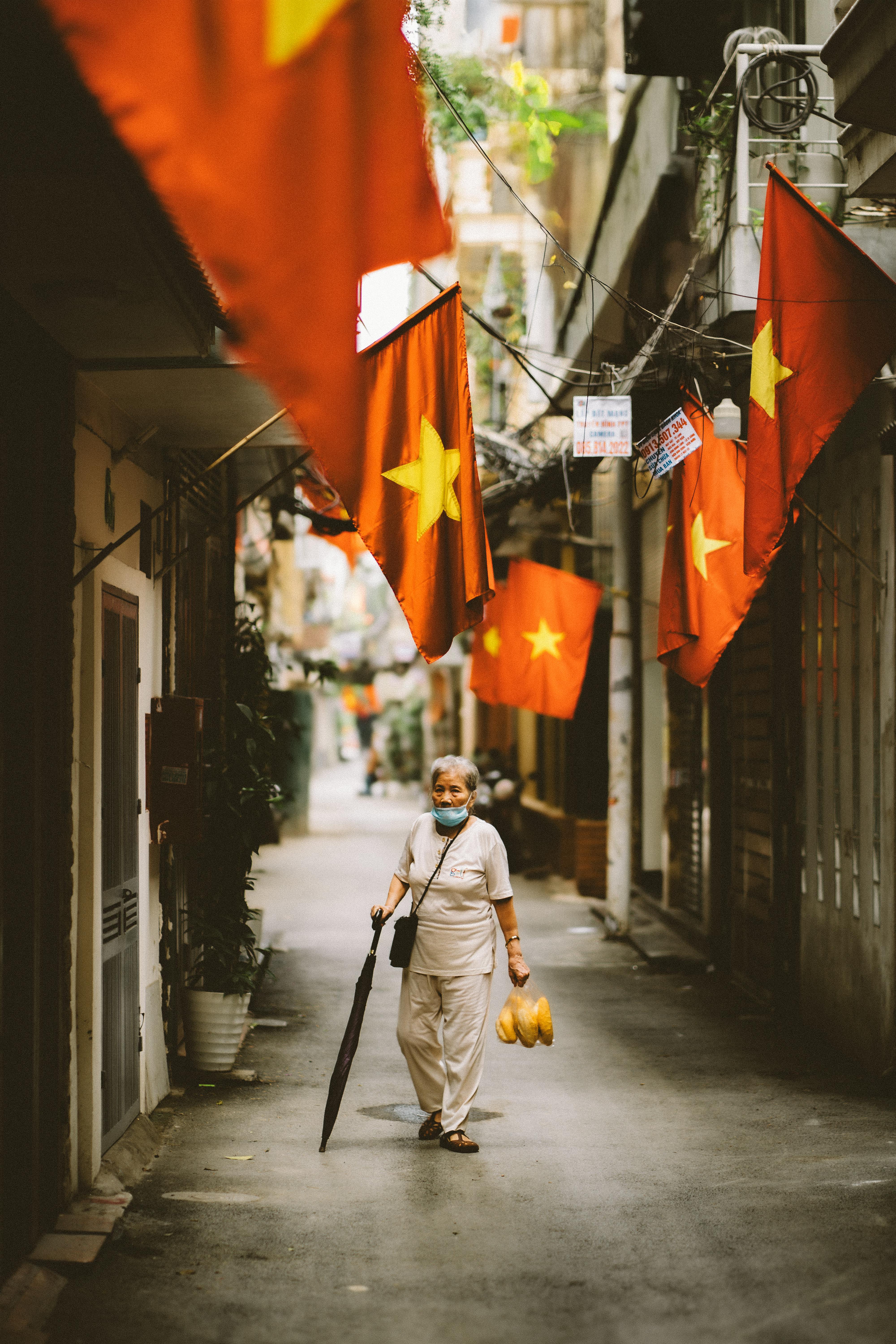 Asian Woman Shower Photos, Download The BEST Free Asian Woman Shower Stock Photos & HD Images