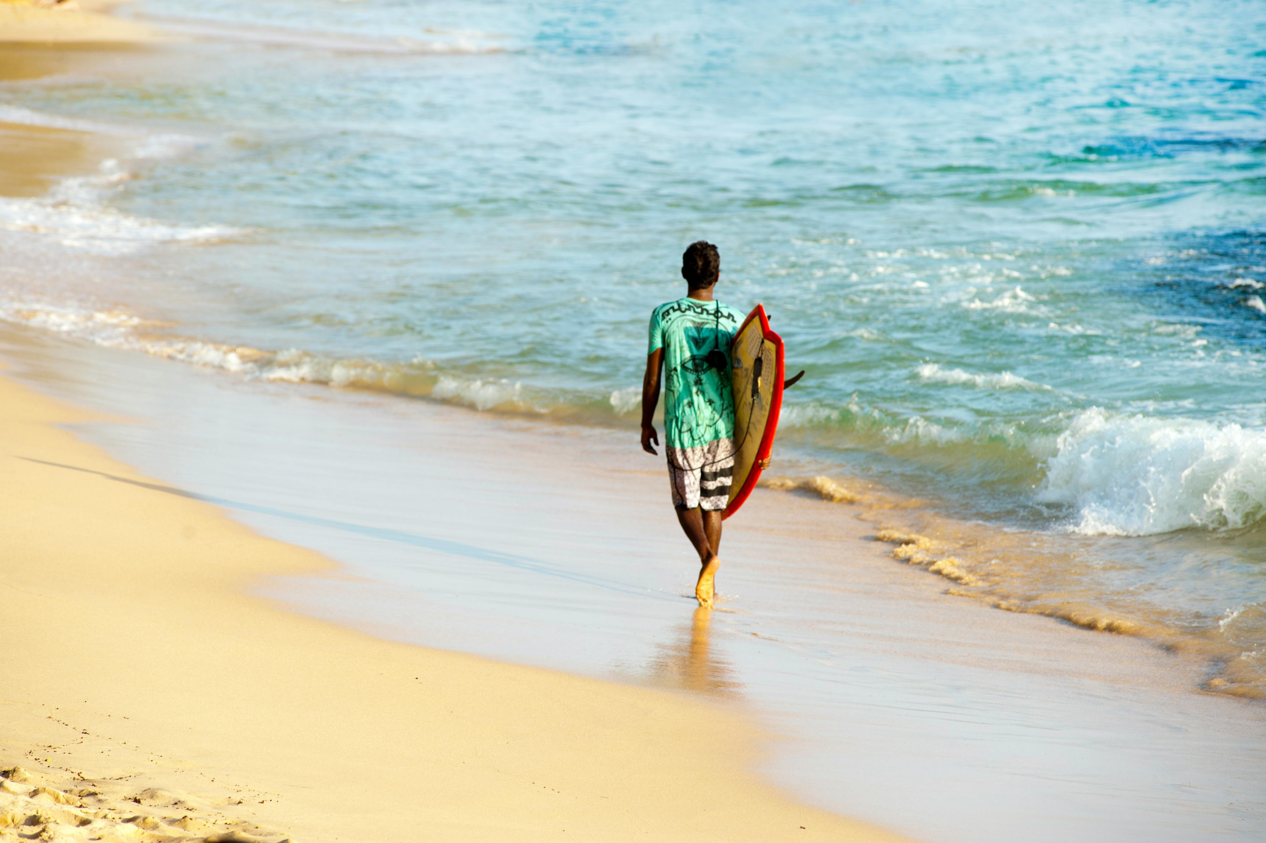 People on Beach · Free Stock Photo