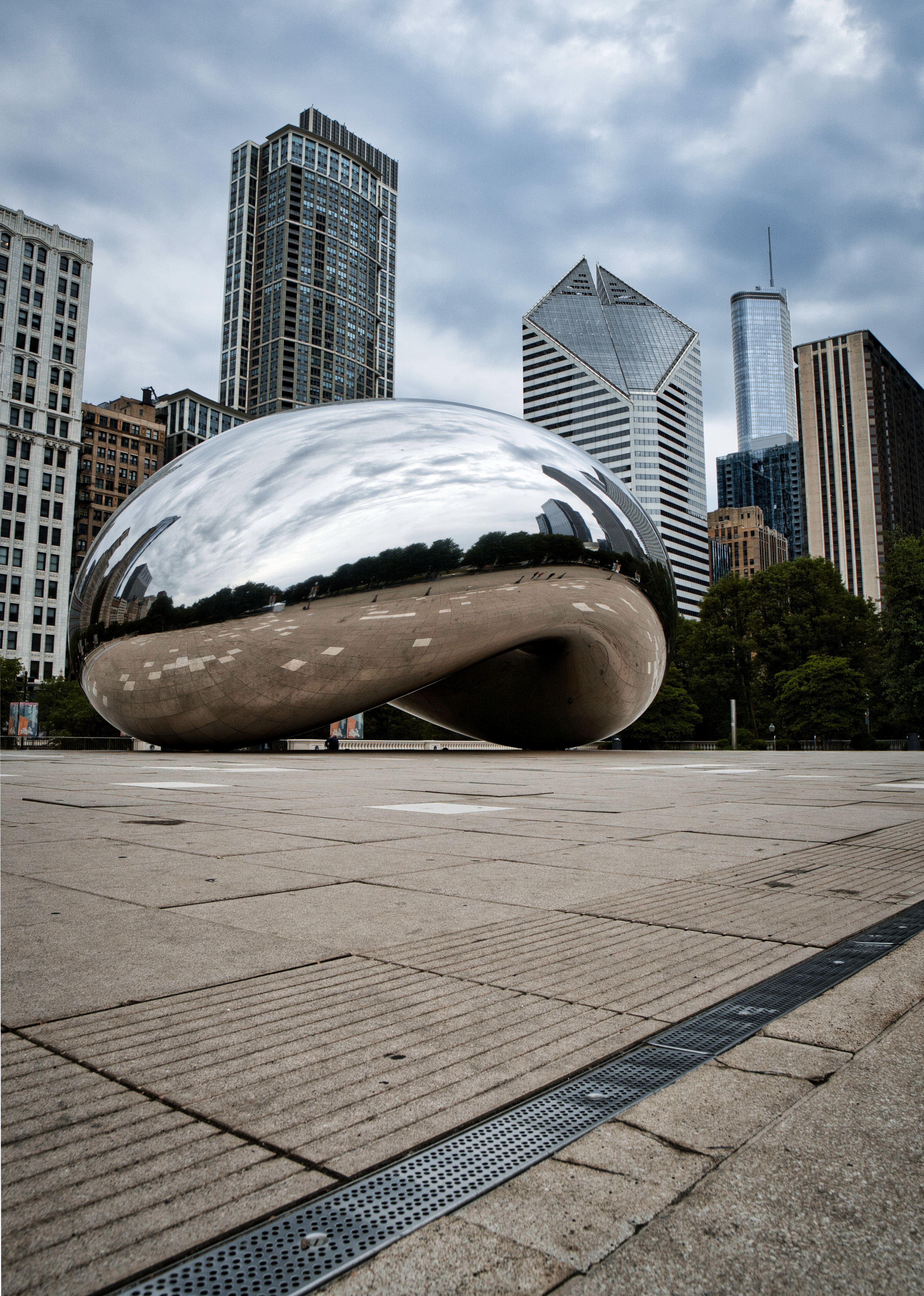 Iconic Cloud Gate in Chicago's Millennium Park · Free Stock Photo