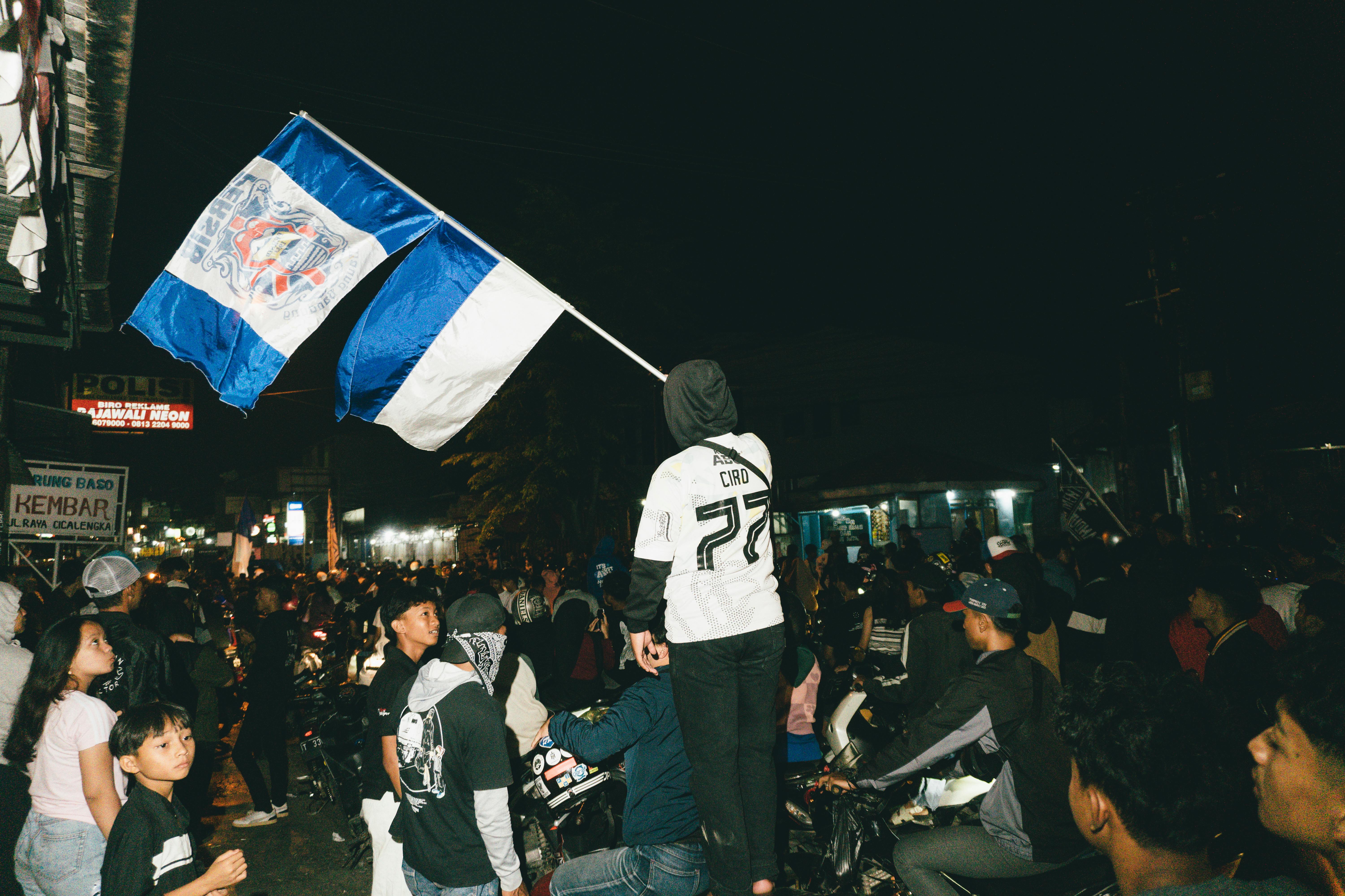 Ciro City At Night Photos, Download The BEST Free Ciro City At Night ...