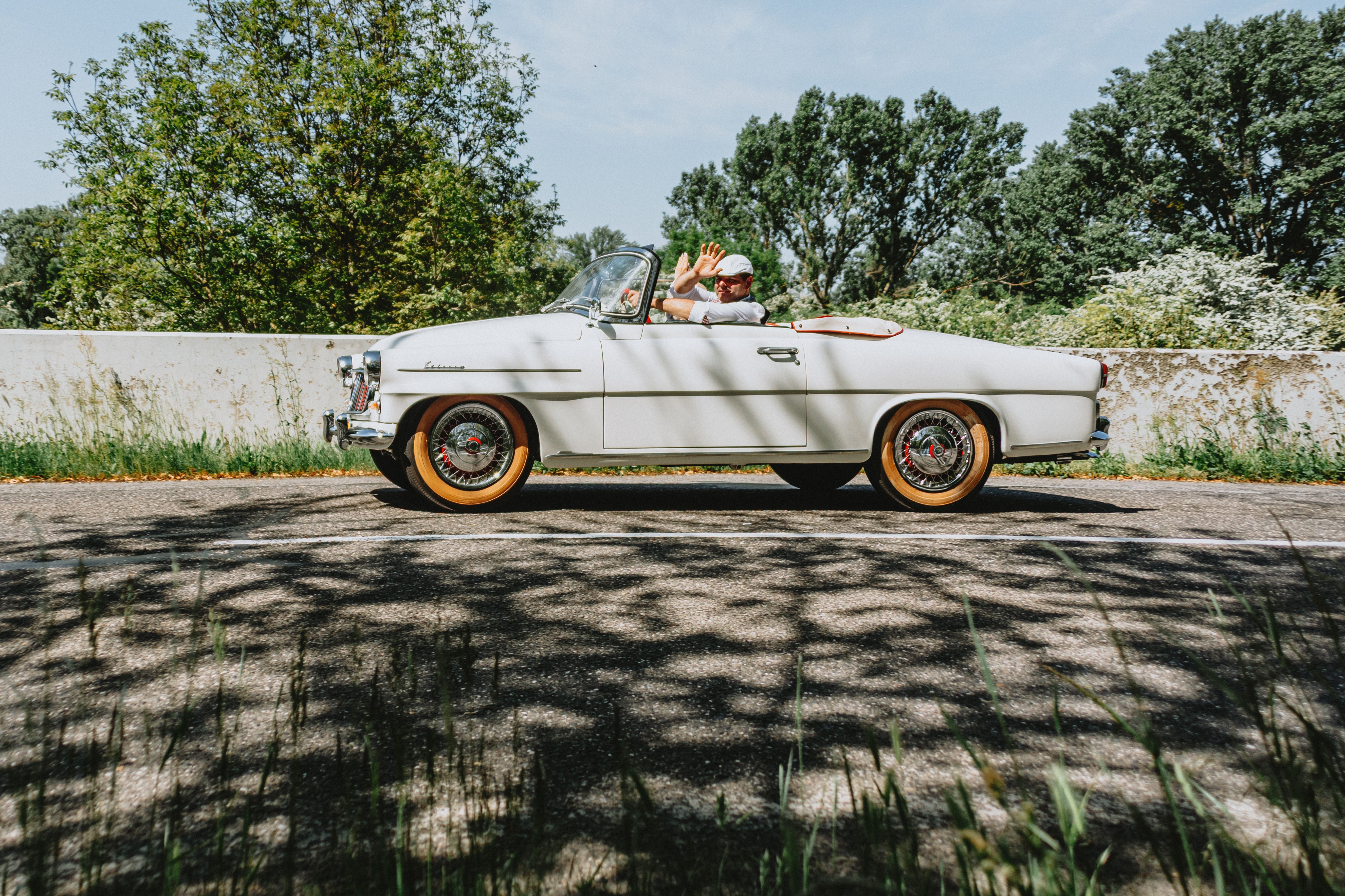 Classic Car Ride on a Sunny Day Roadtrip · Free Stock Photo