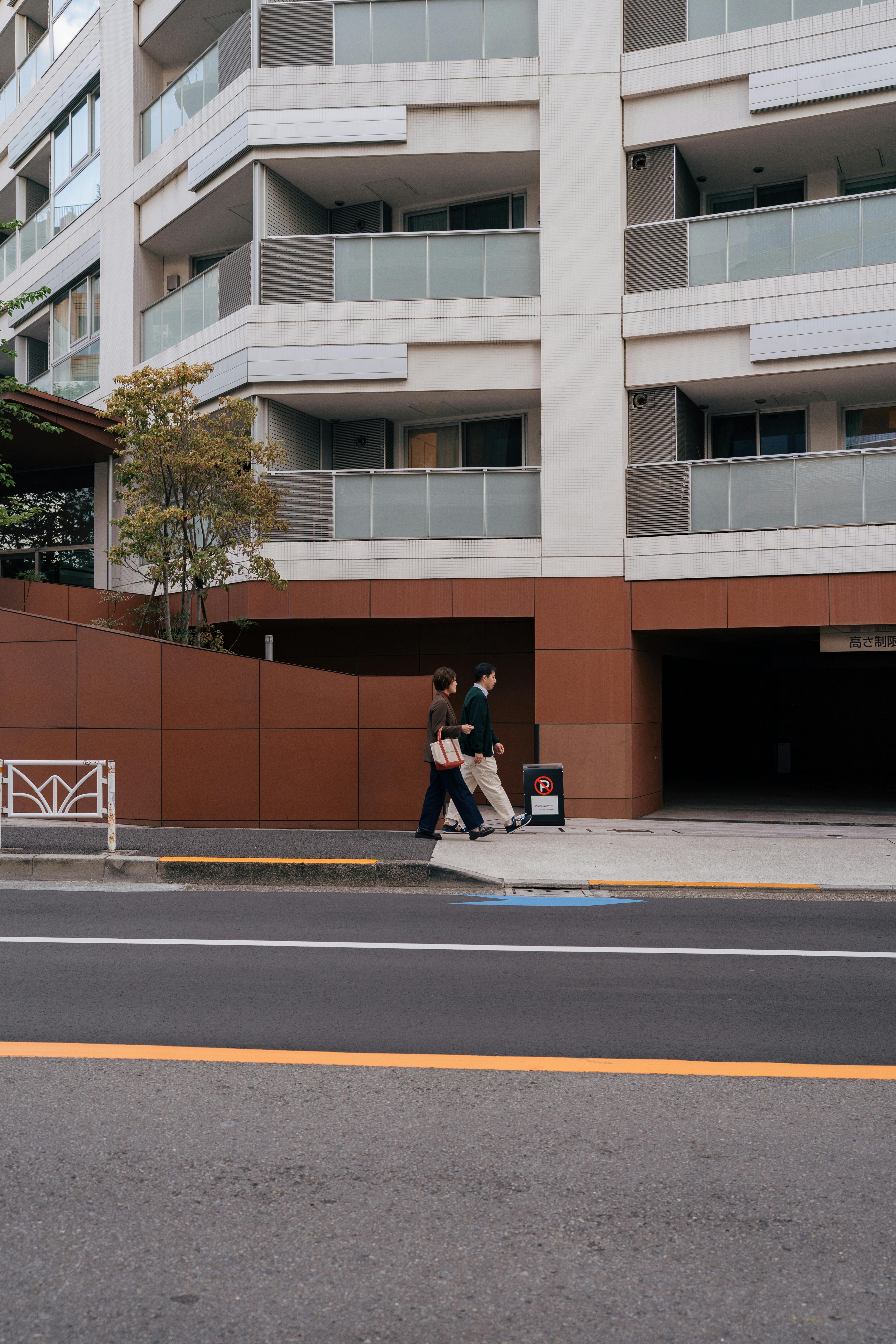 People+Peeing+In+The+Toilet Photos, Download The BEST Free People ...