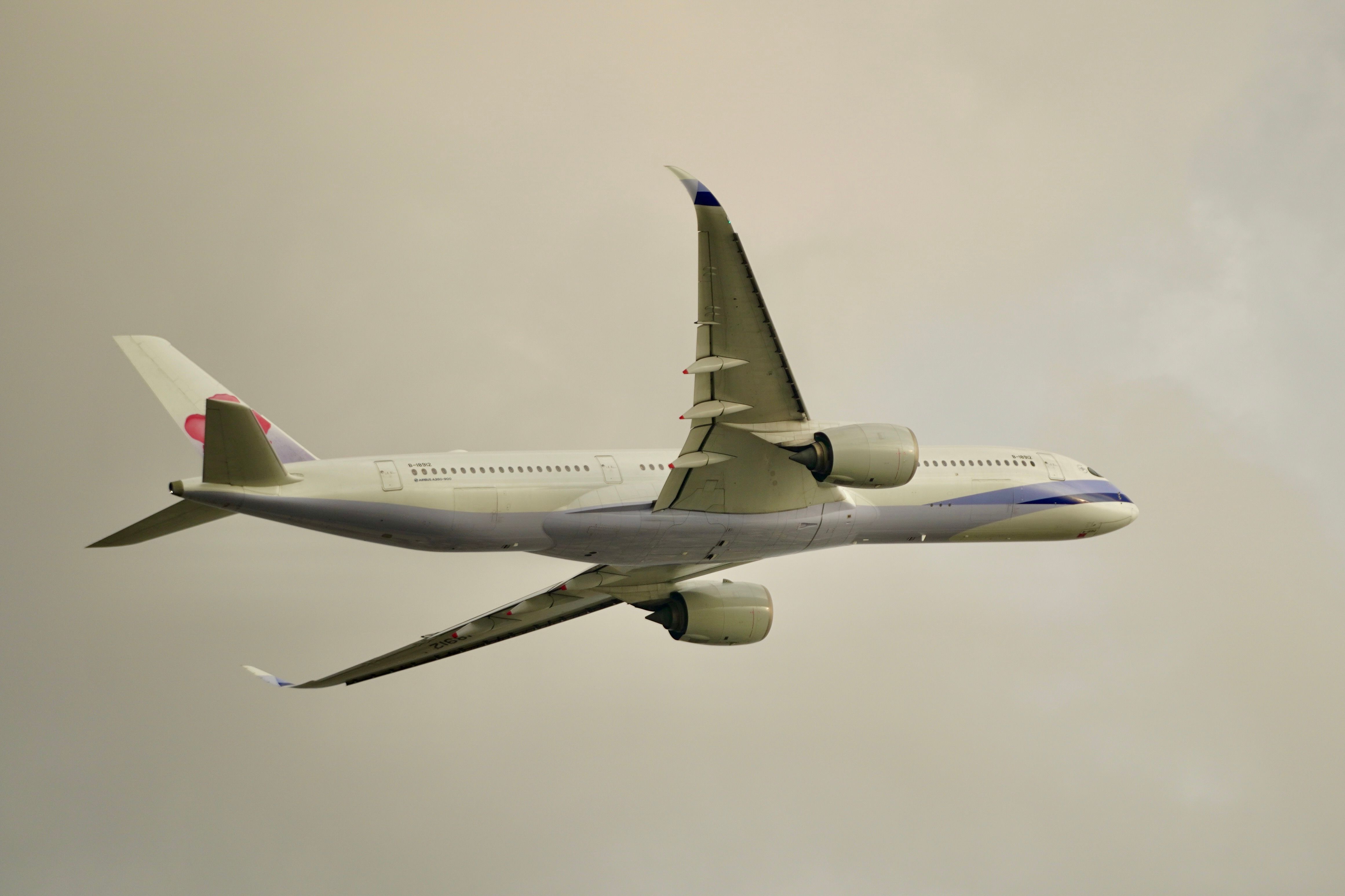 Air Transport Photos, Download The BEST Free Air Transport Stock Photos ...