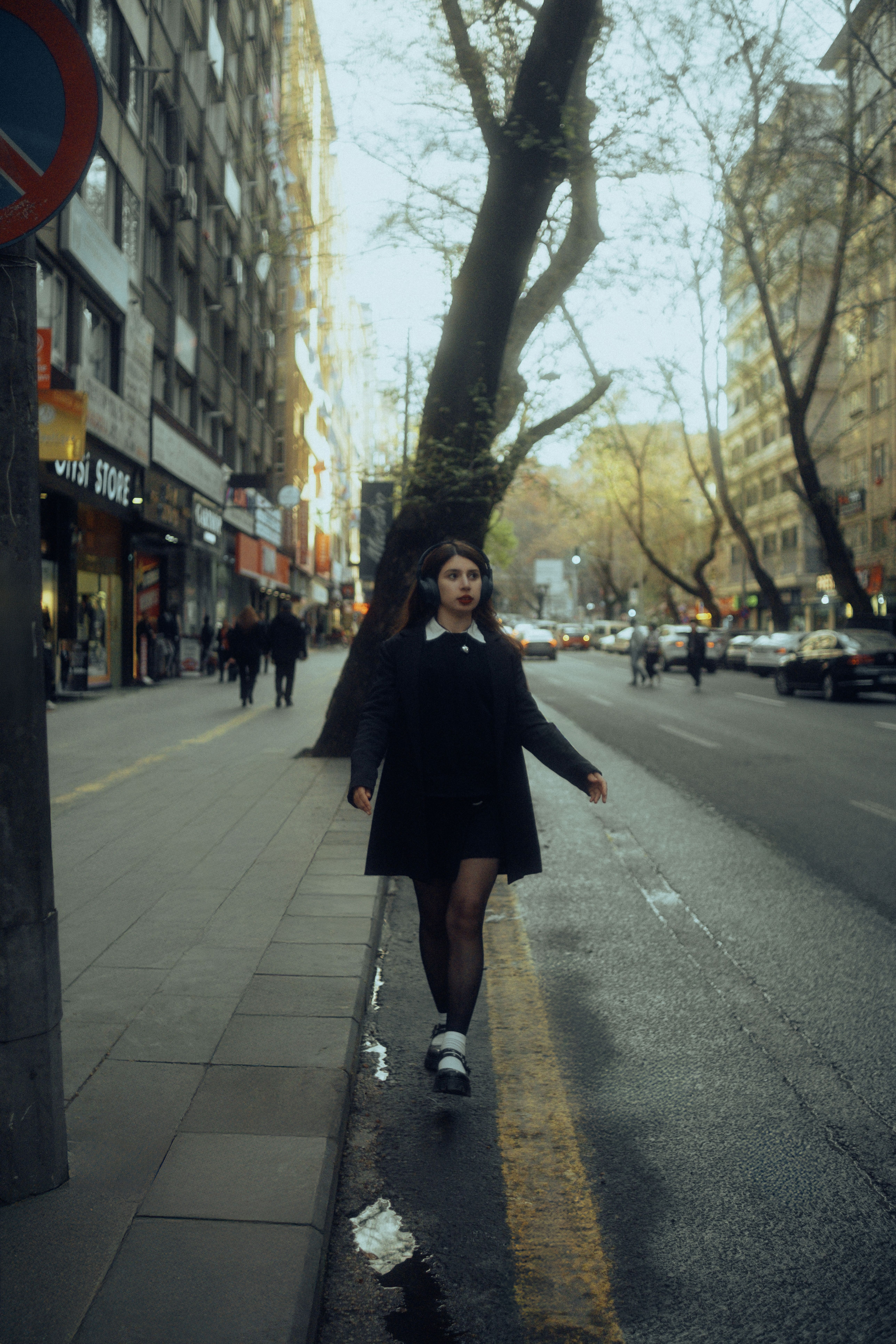 Urban woman walking downtown city street · Free Stock Photo