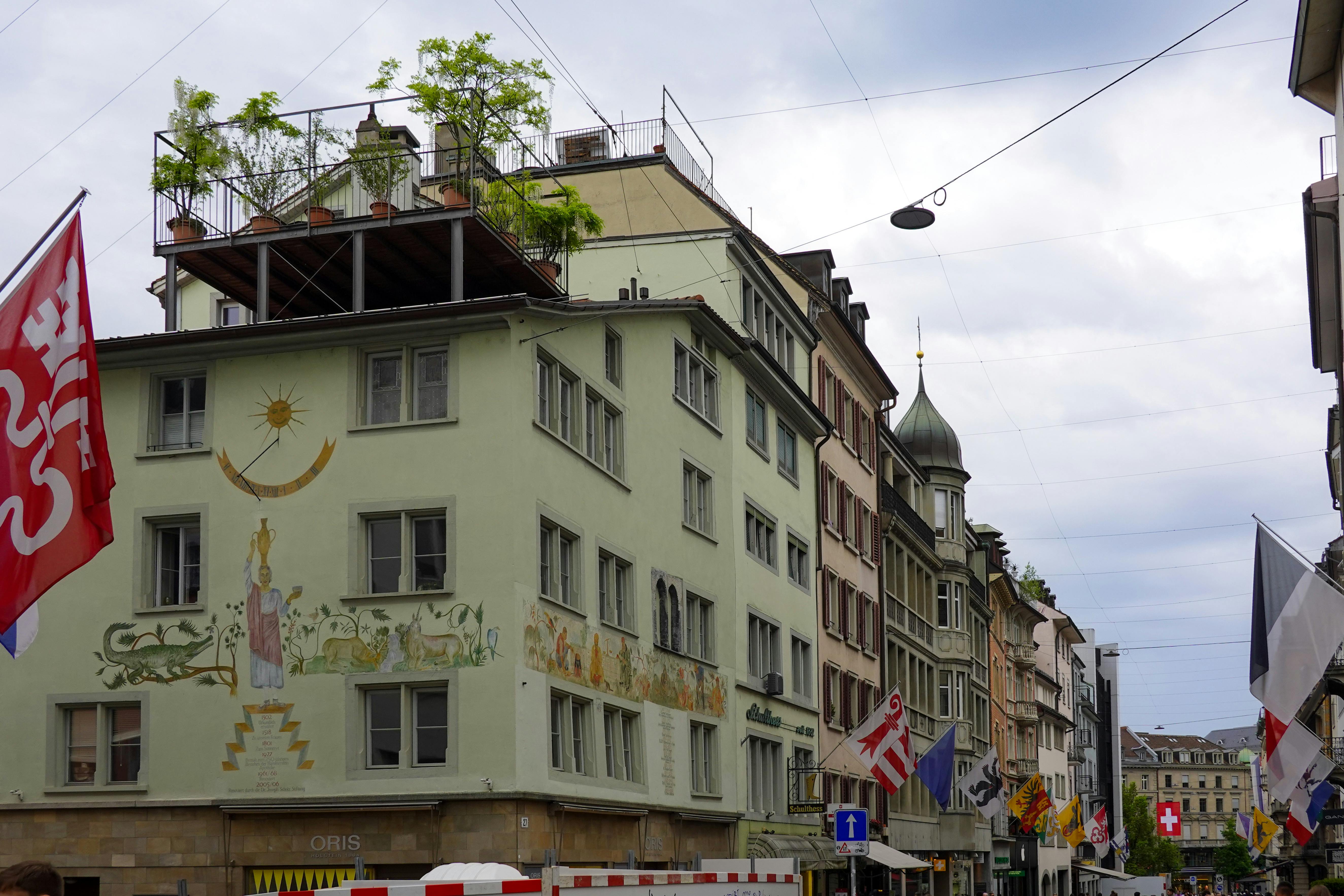 Charming Street View of Zurich's Old Town · Free Stock Photo