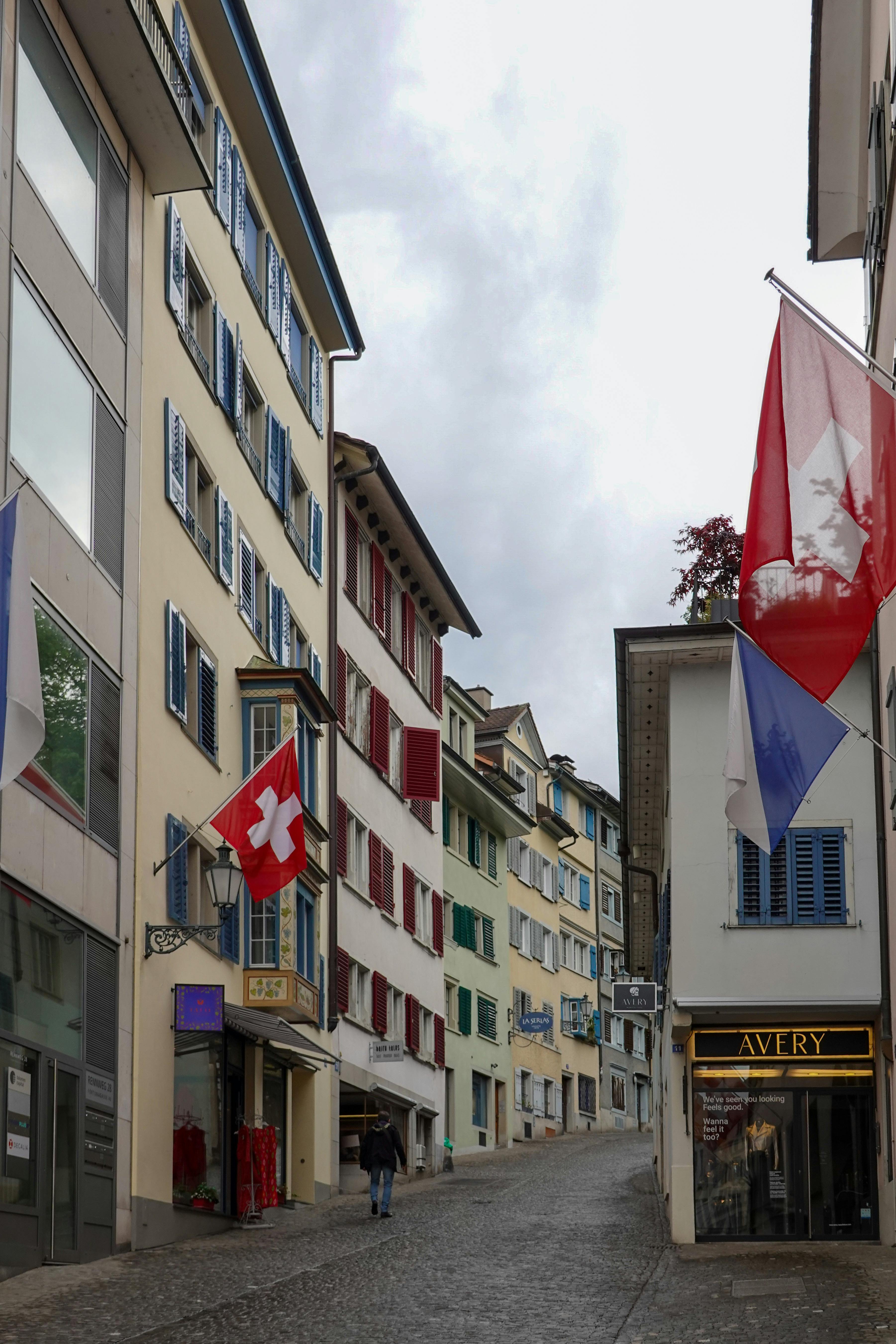 Charming Street in Zurich Old Town · Free Stock Photo