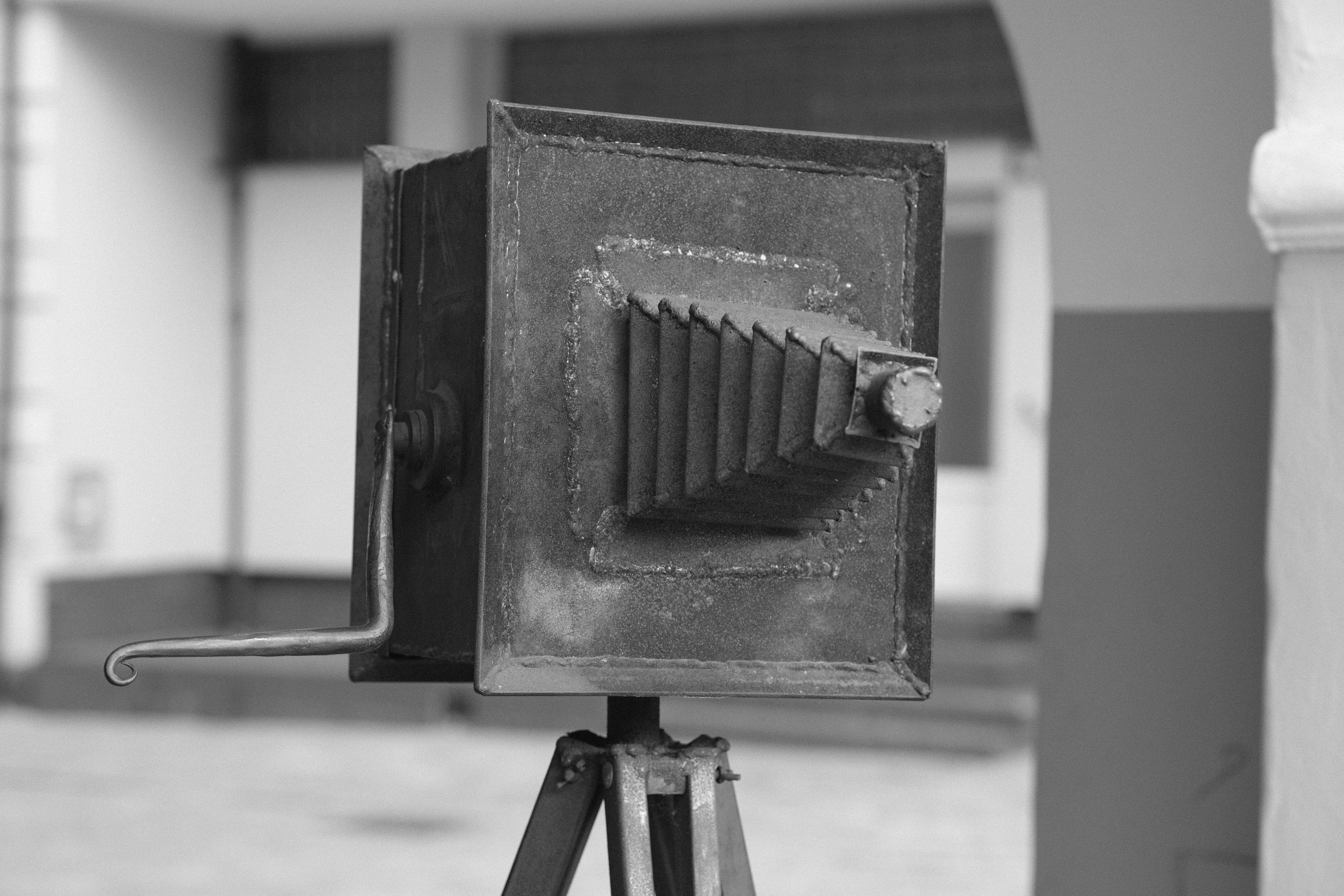 Vintage Box Camera in Monochrome Close-Up · Free Stock Photo