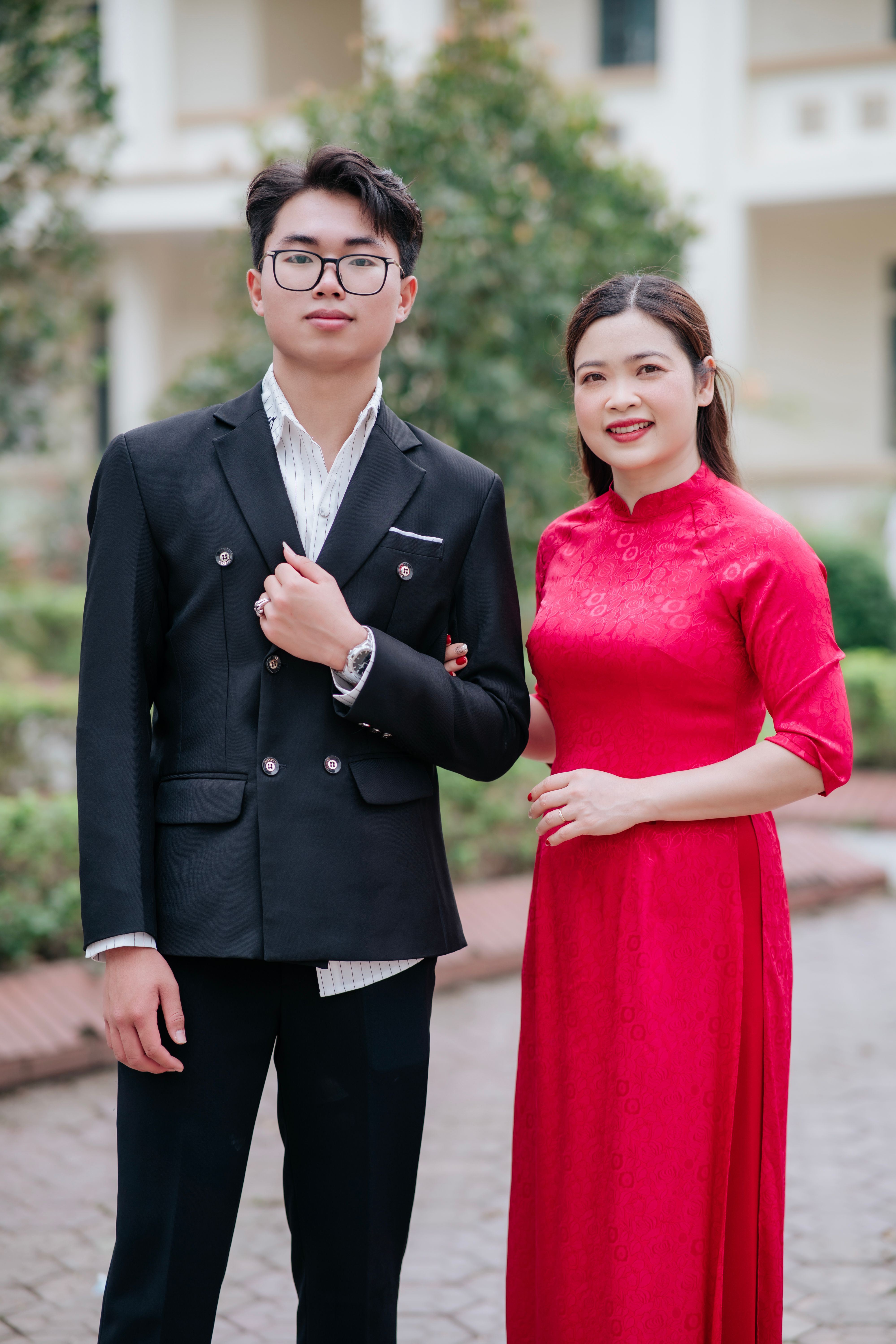 Elegant Couple in Formal Attire Outdoors · Free Stock Photo