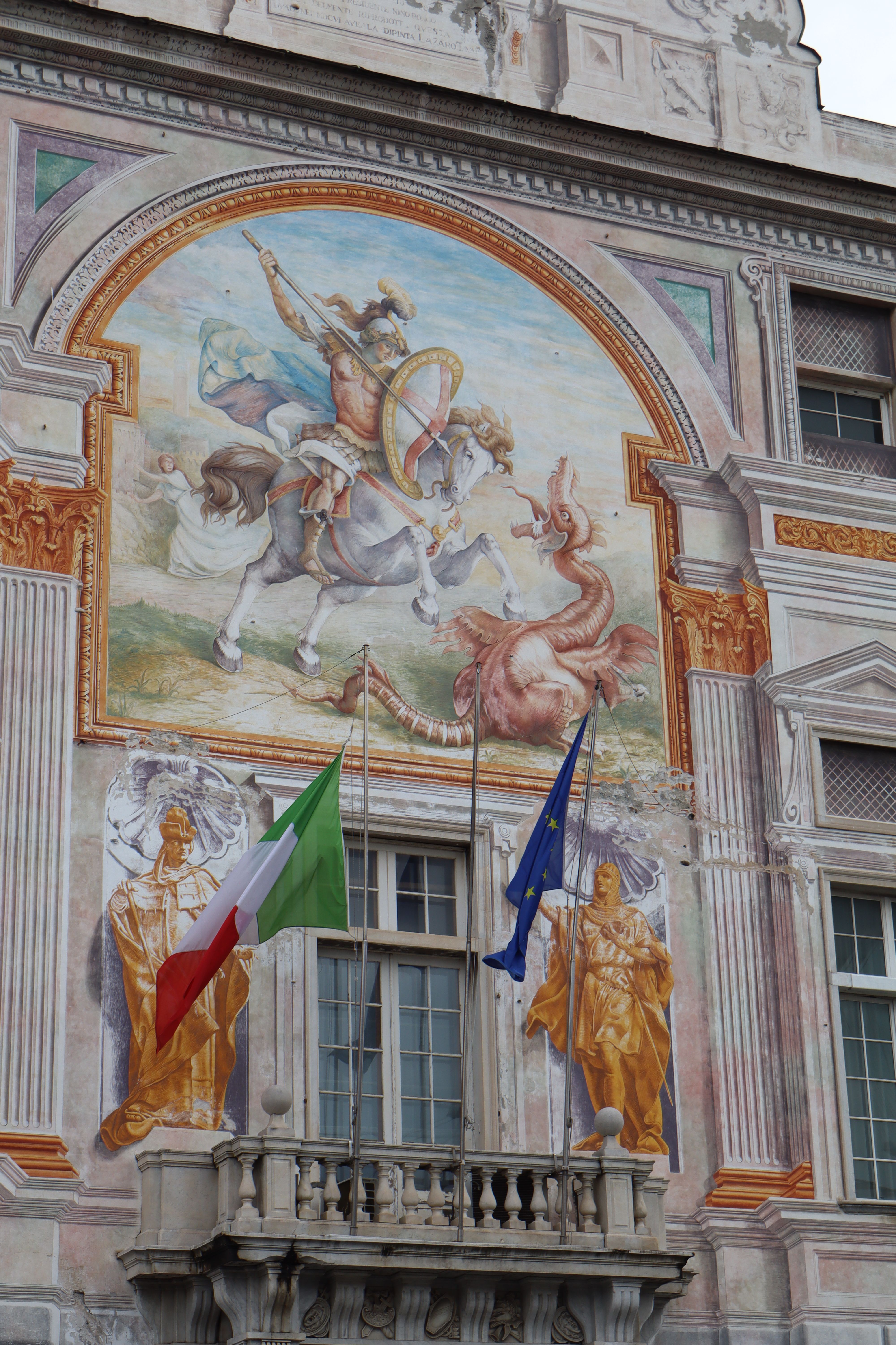 Artistic Mural on Historic Italian Building · Free Stock Photo