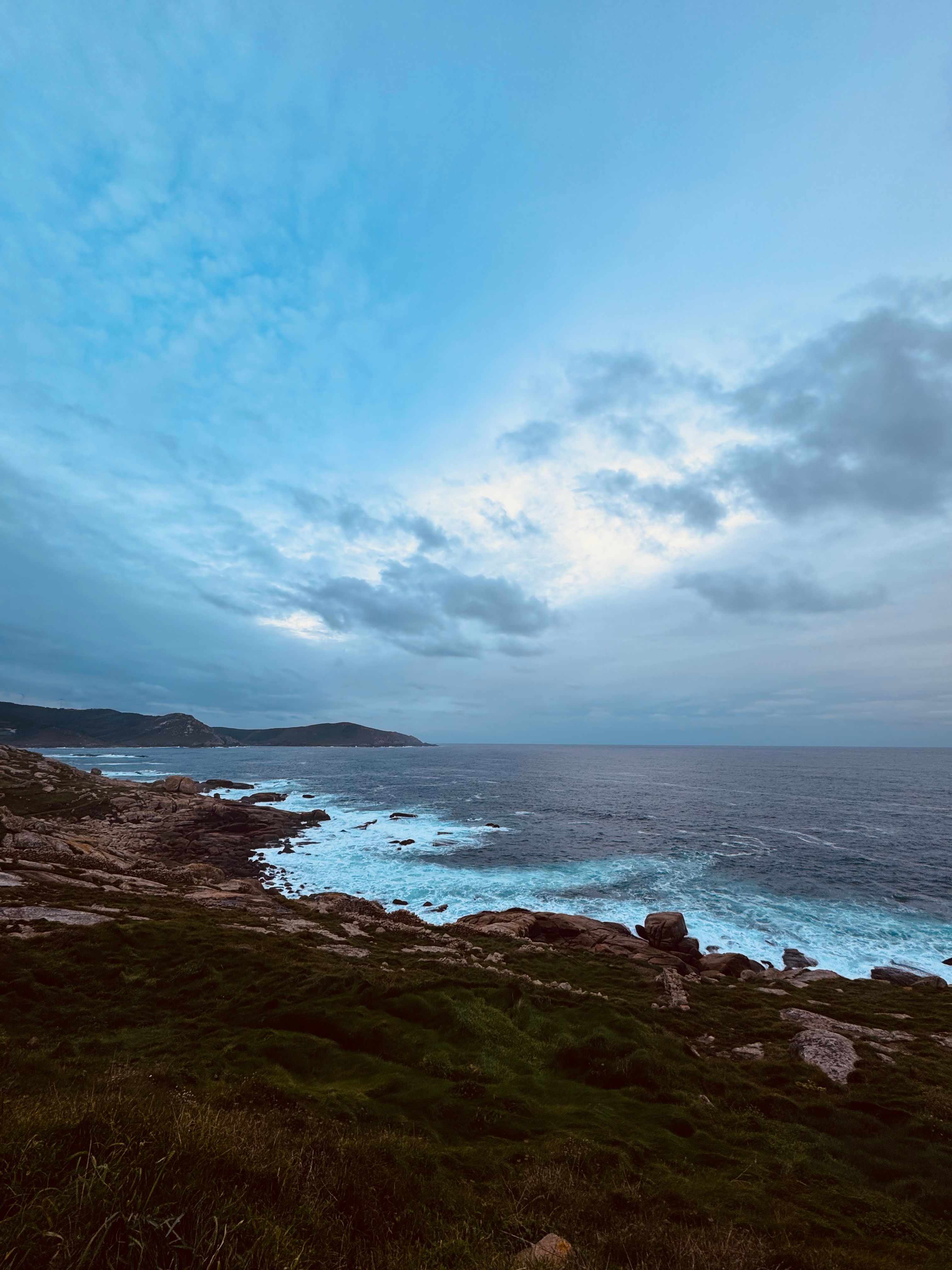Scenic Coastal View with Dramatic Sky and Waves · Free Stock Photo