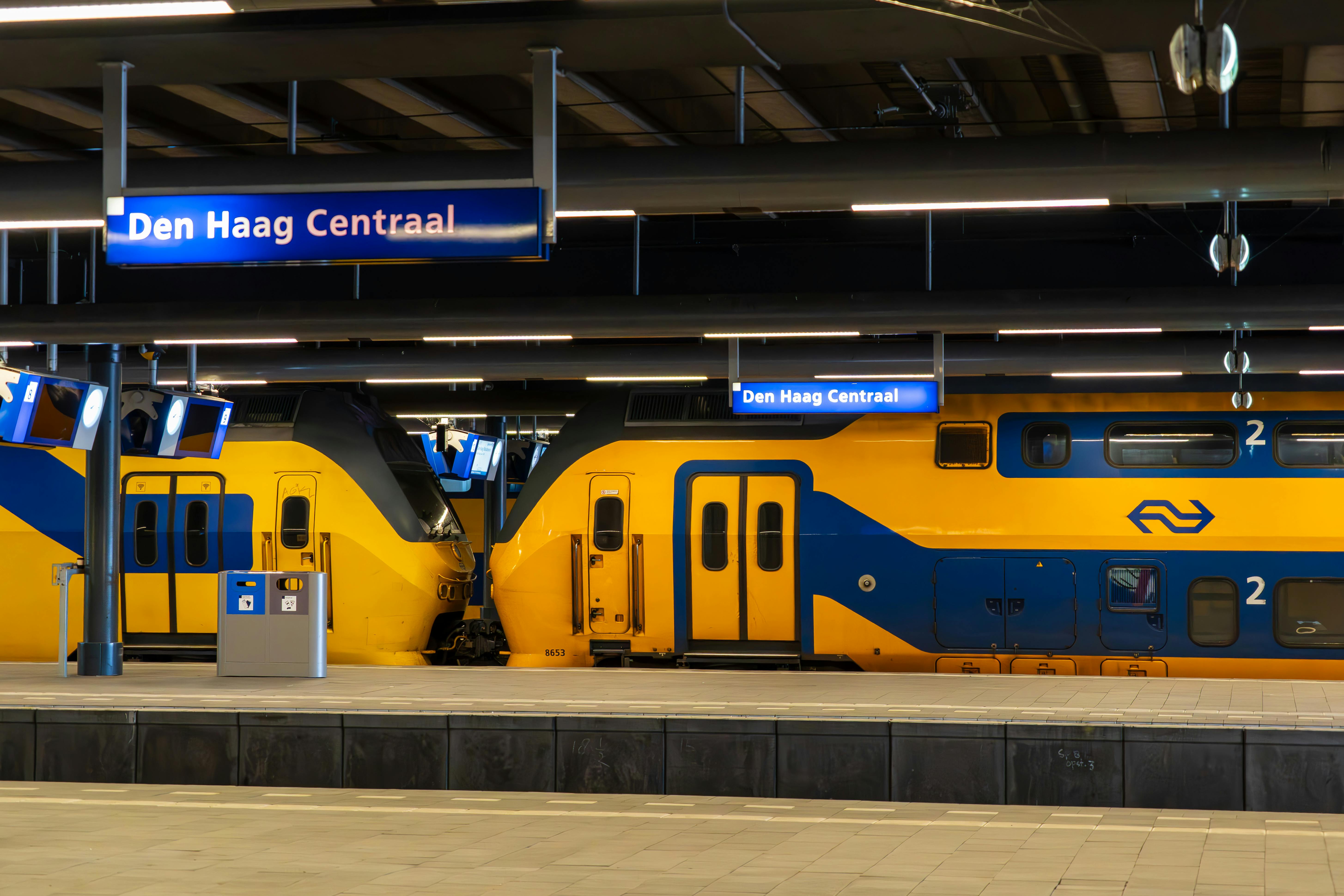 Modern Dutch Train at Den Haag Centraal Station · Free Stock Photo