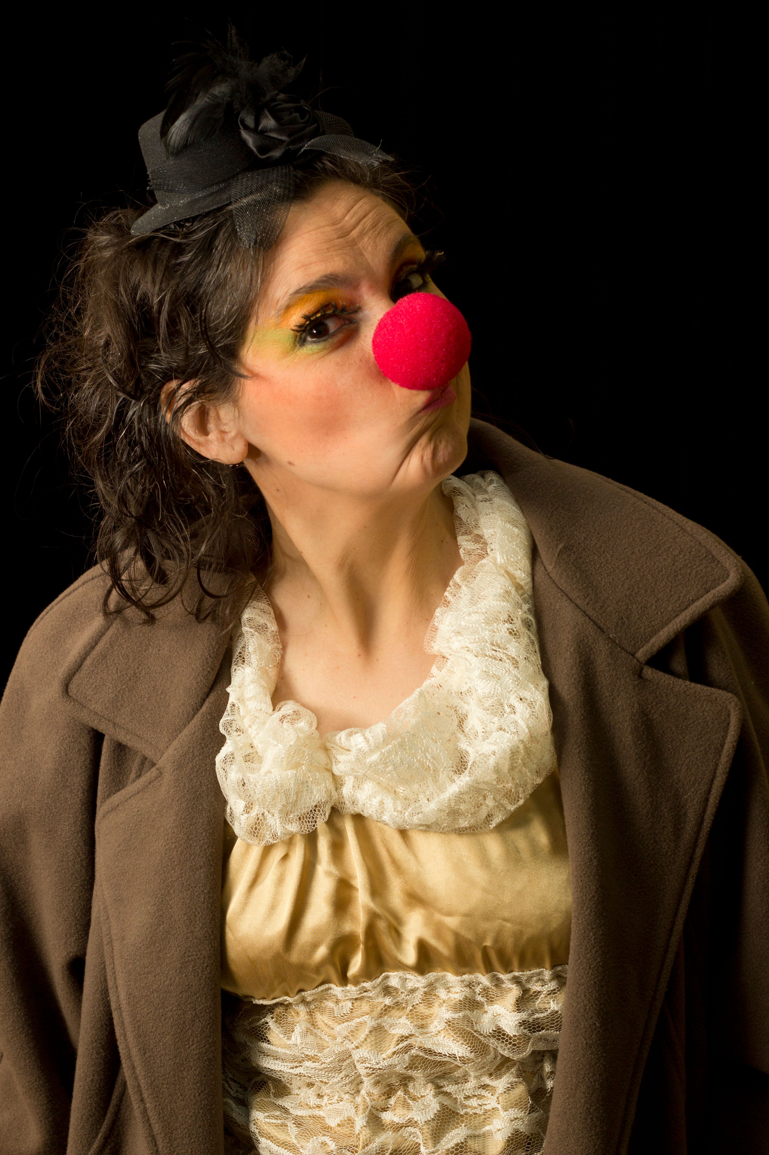Payaso Vestido Con Traje Clásico De Circo · Foto de stock gratuita