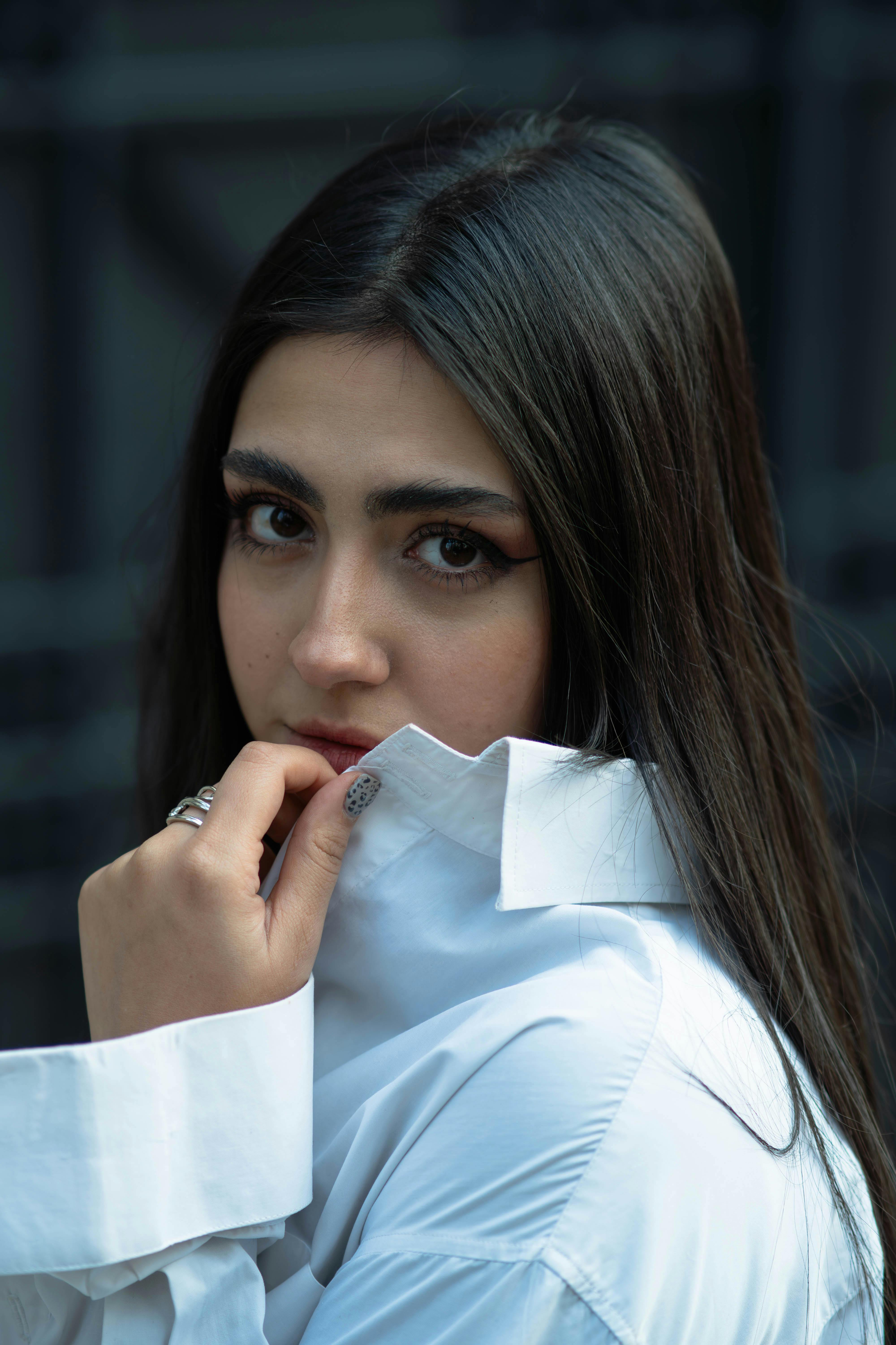 Random Woman Photos, Download The BEST Free Random Woman Stock Photos ...