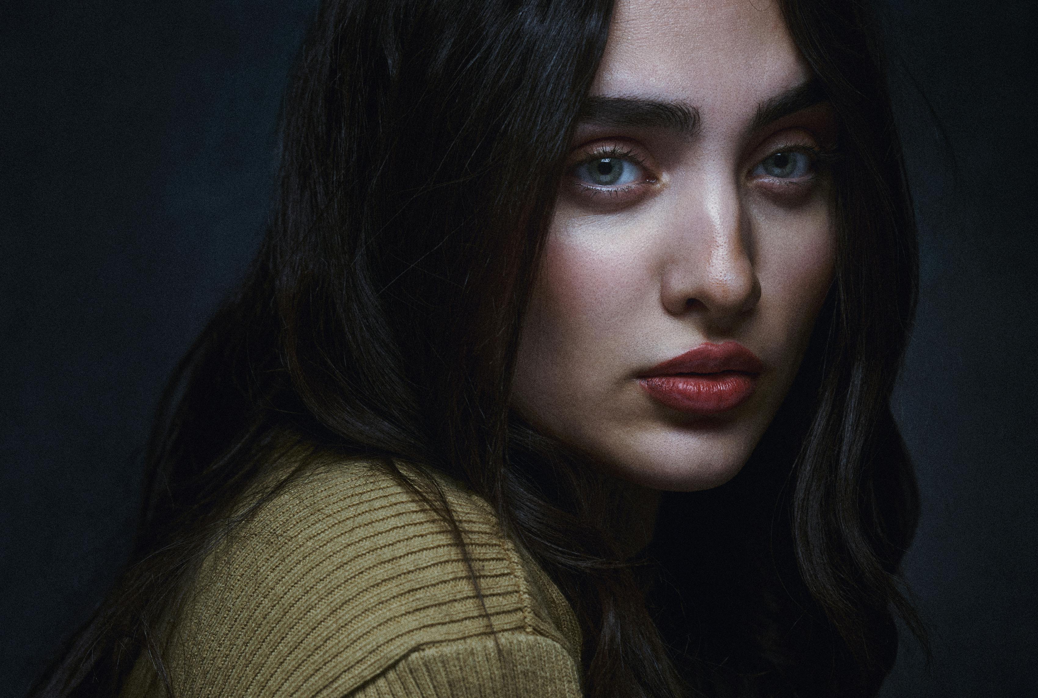 Random Woman Photos, Download The BEST Free Random Woman Stock Photos ...