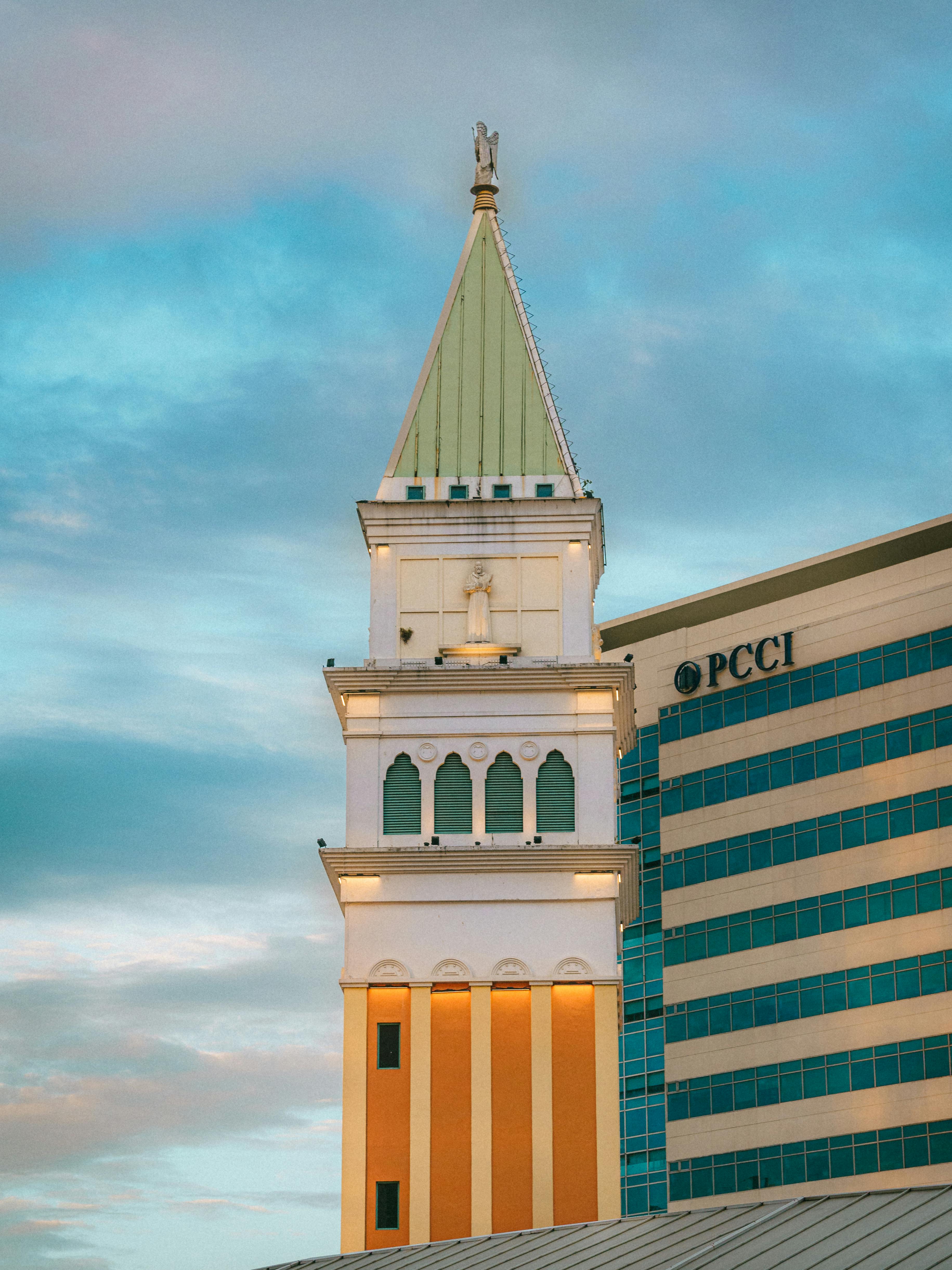 Iconic Architectural Tower in Taguig at Dusk · Free Stock Photo