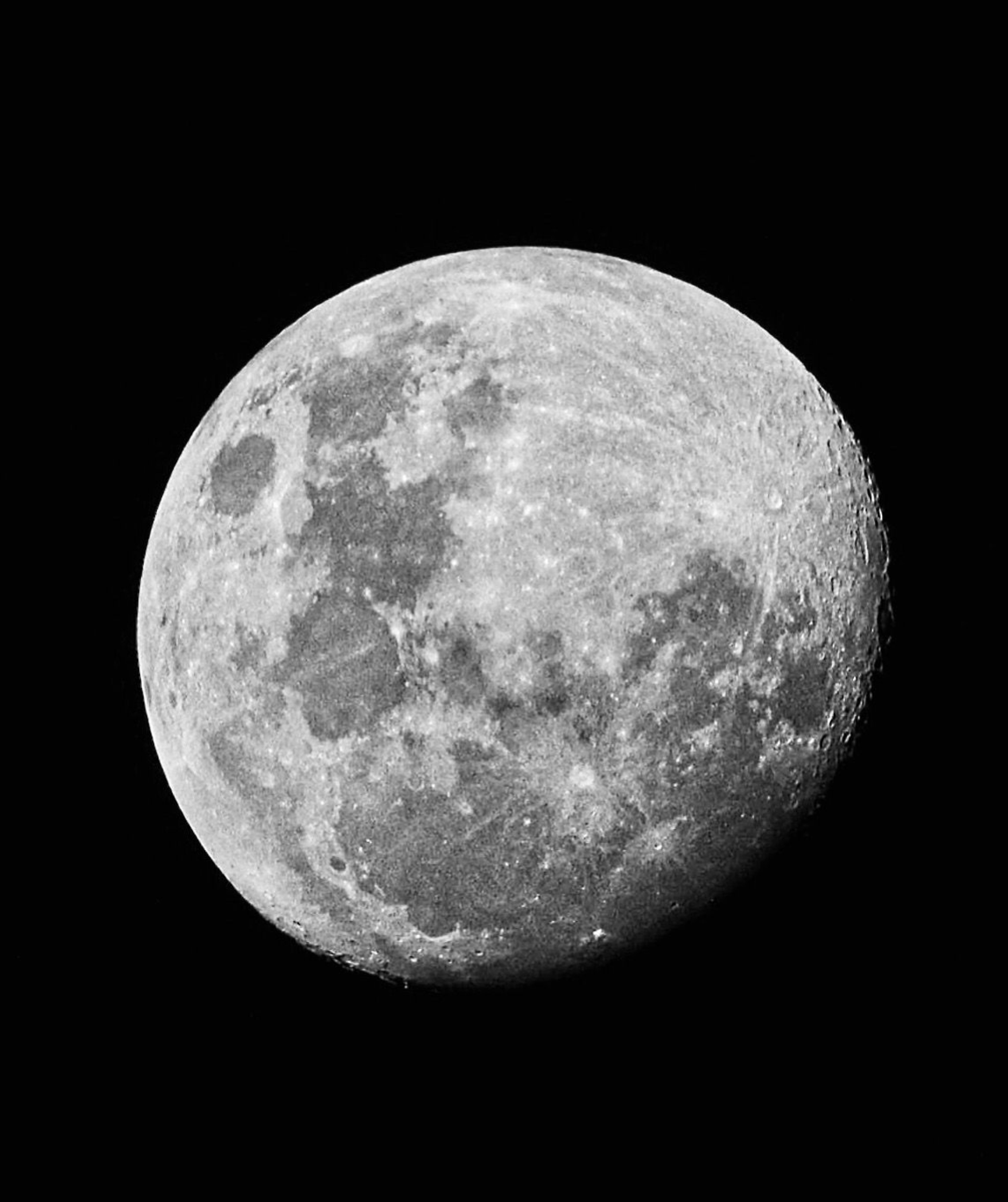 Vivid Black and White Photograph of the Moon · Free Stock Photo