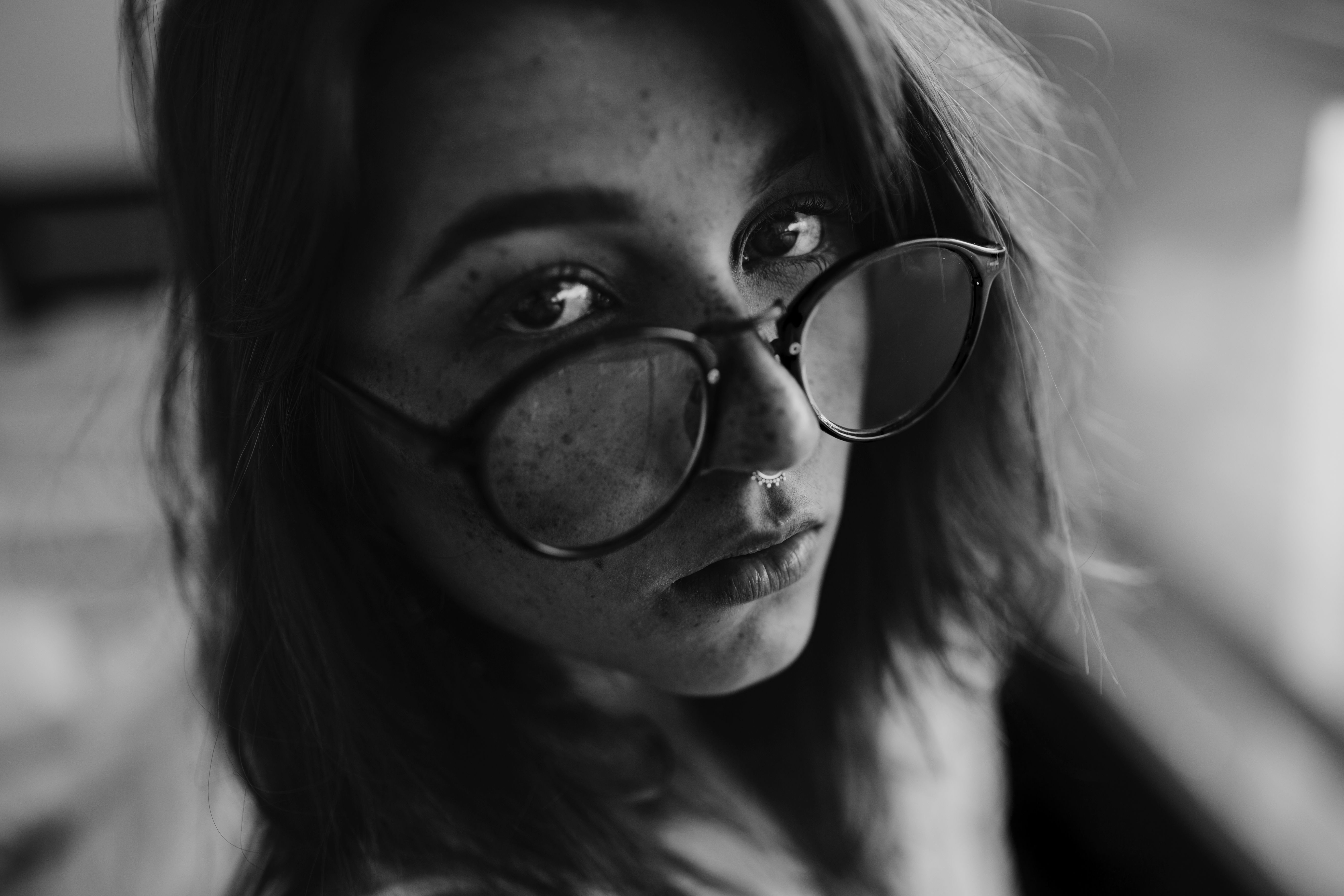 Expressive Portrait in Black and White · Free Stock Photo