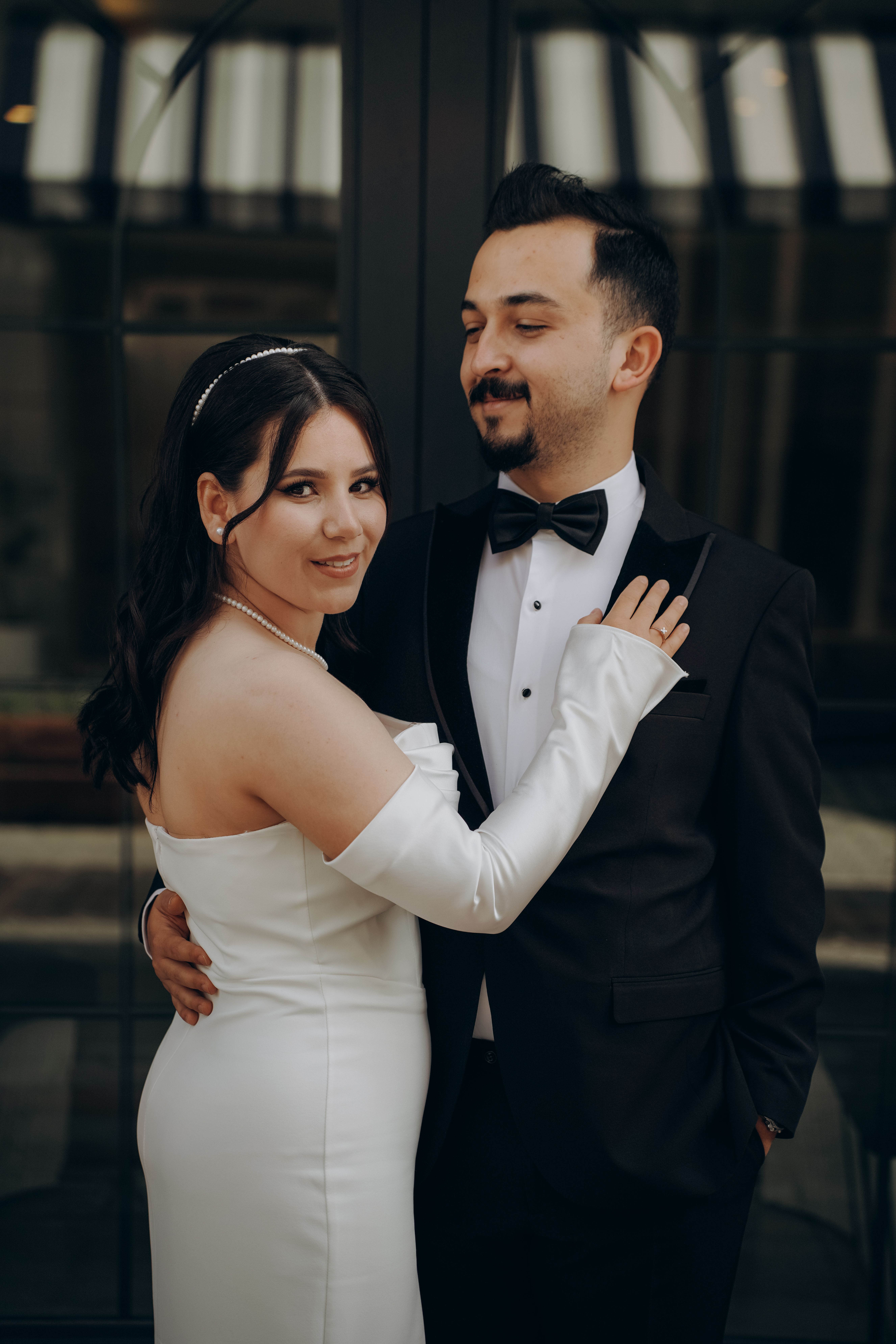 Elegant Couple Posing on Their Wedding Day · Free Stock Photo