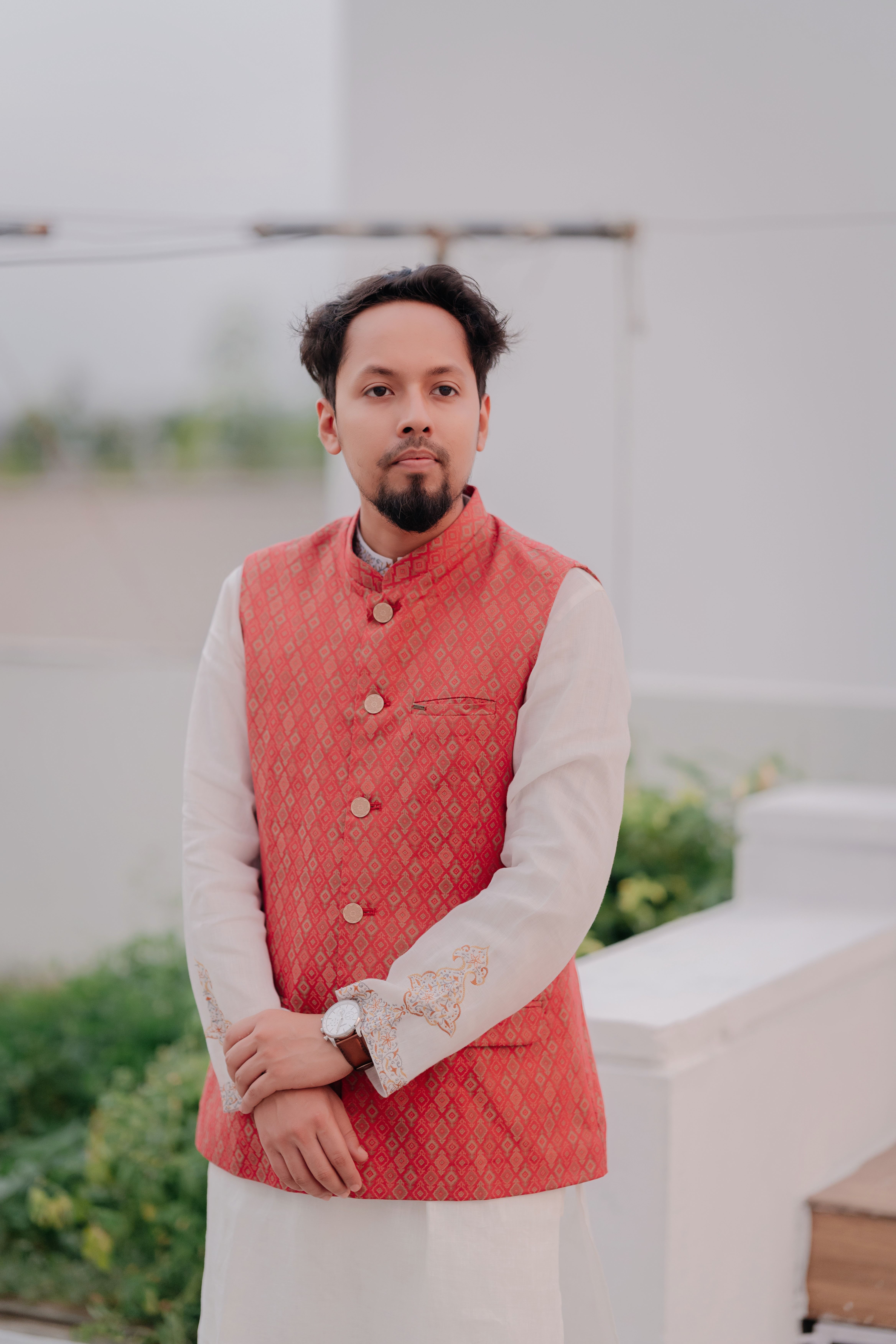 Elegant Man in Traditional South Asian Attire · Free Stock Photo