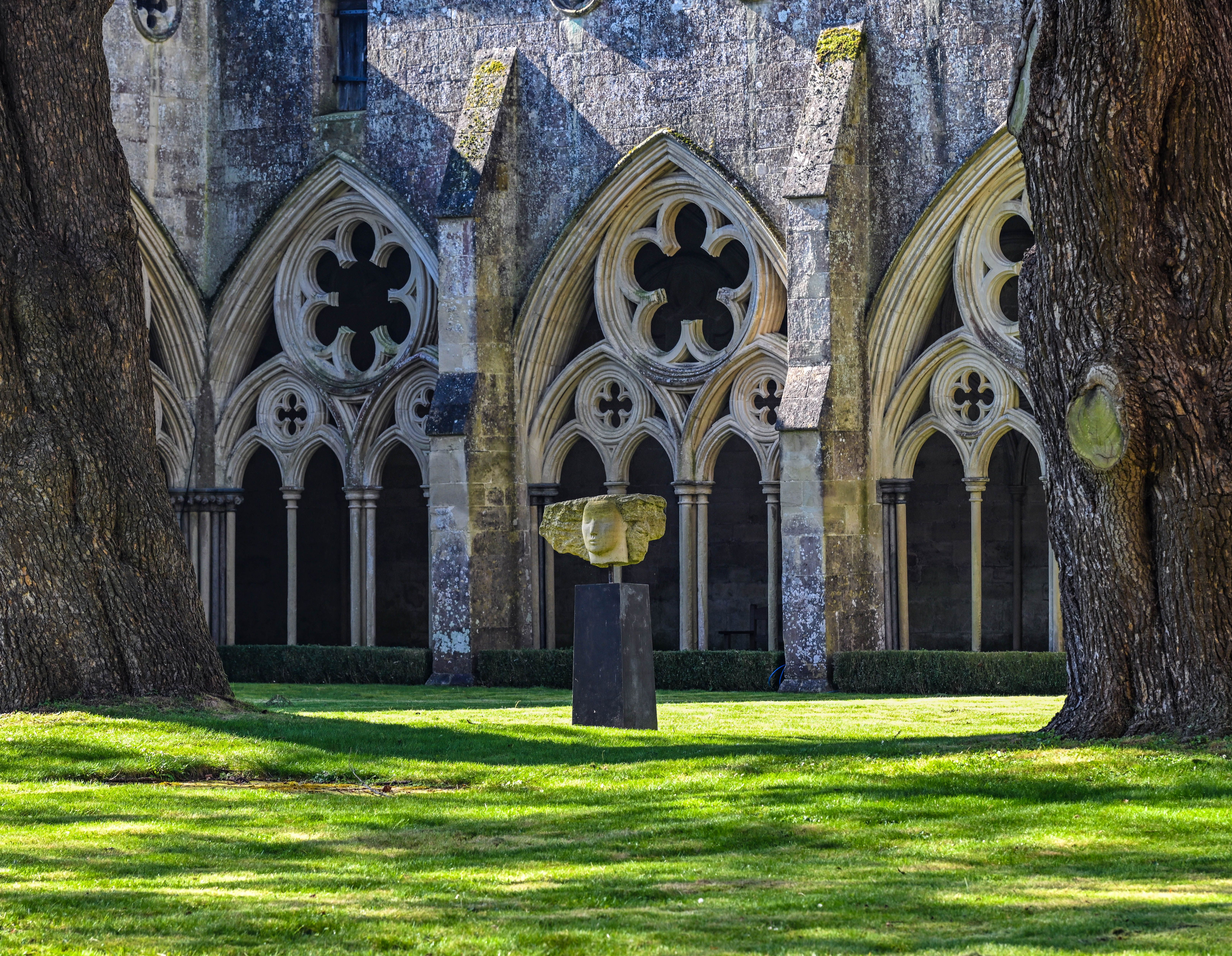 Gothic Architecture of Salisbury Cathedral Cloisters · Free Stock Photo