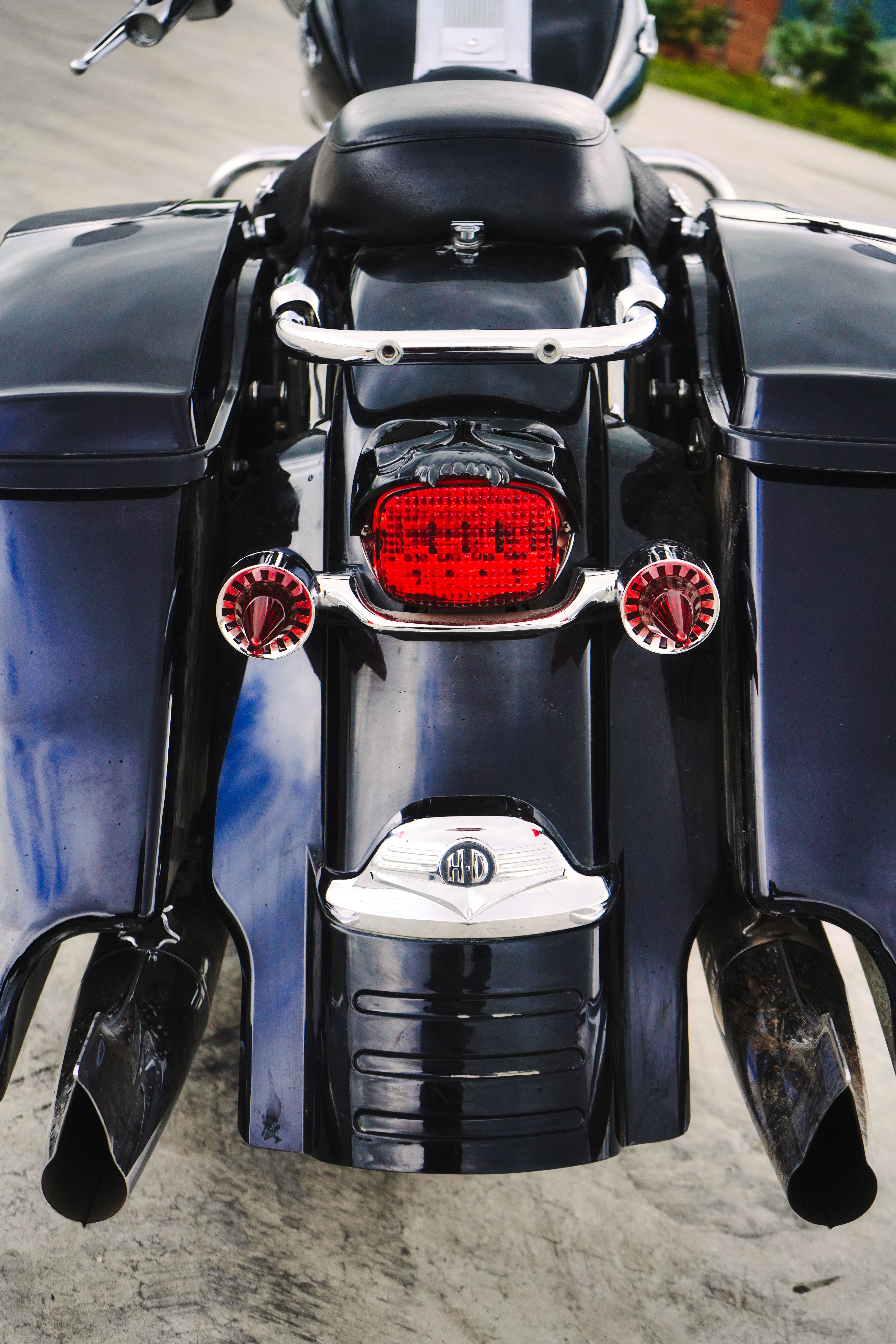 Rear View of a Classic Black Motorcycle · Free Stock Photo