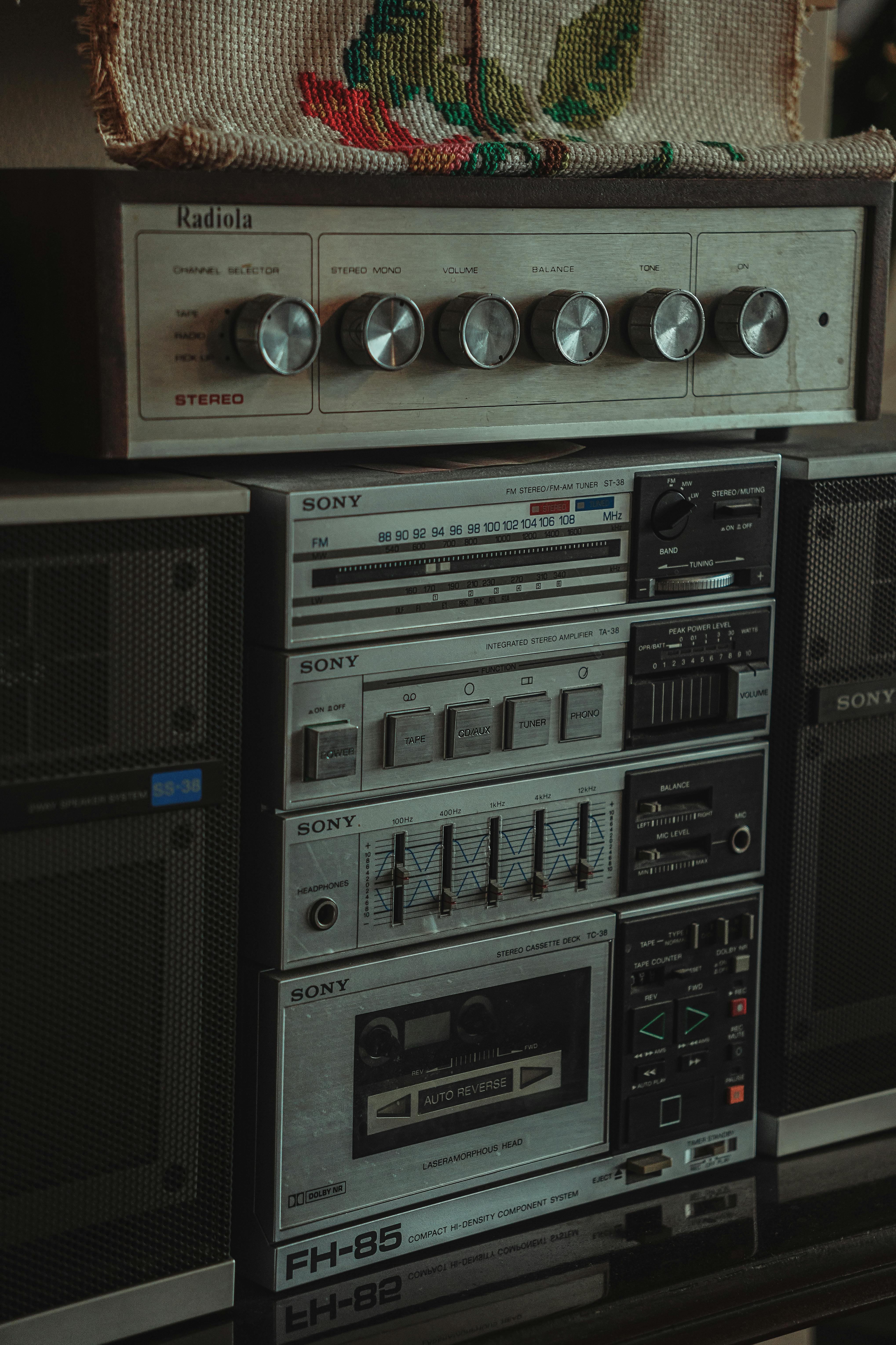 Vintage Retro Sound System with Stereo Receiver · Free Stock Photo