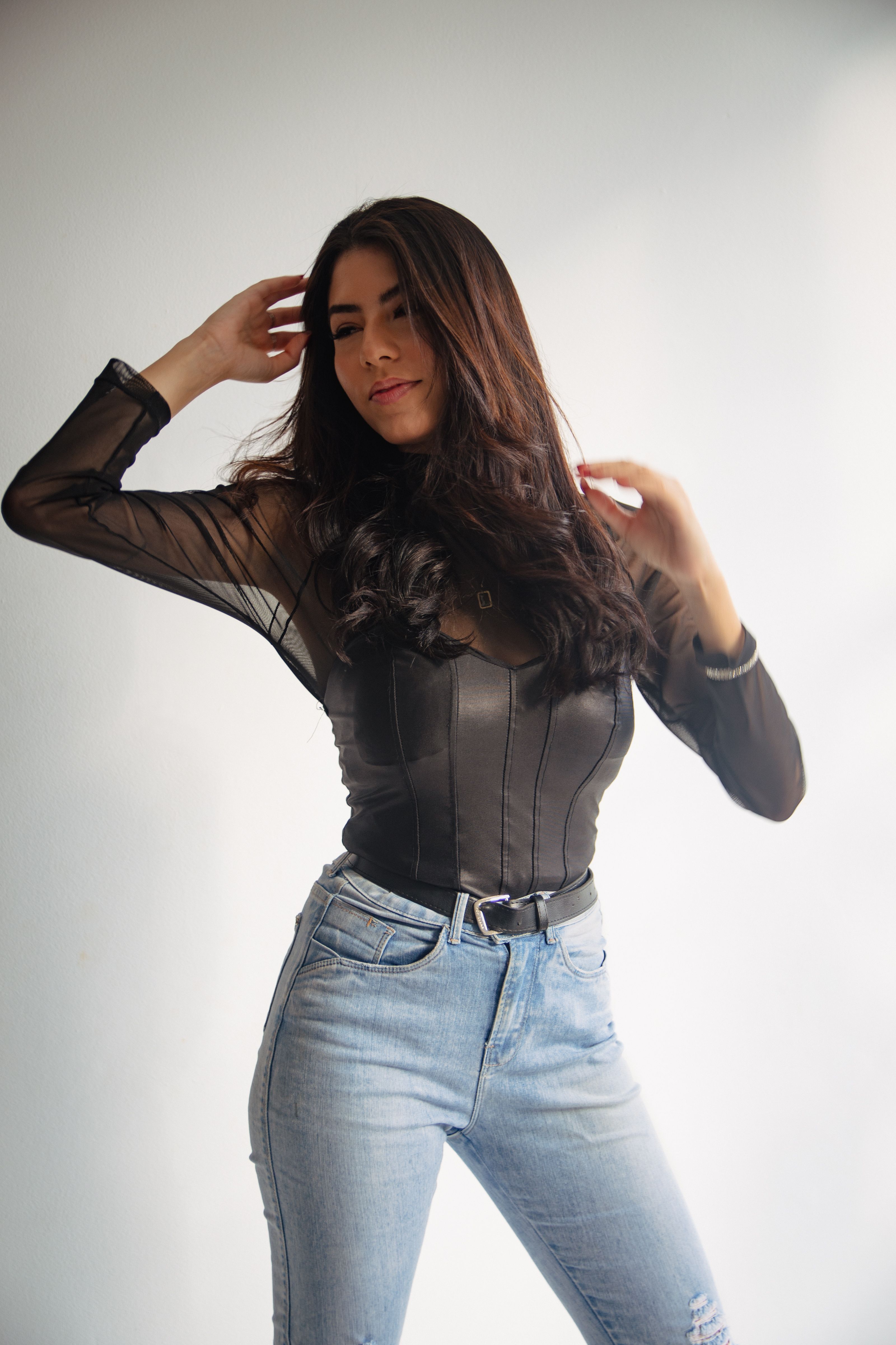 Model Pose Photos, Download The BEST Free Model Pose Stock Photos & HD ...