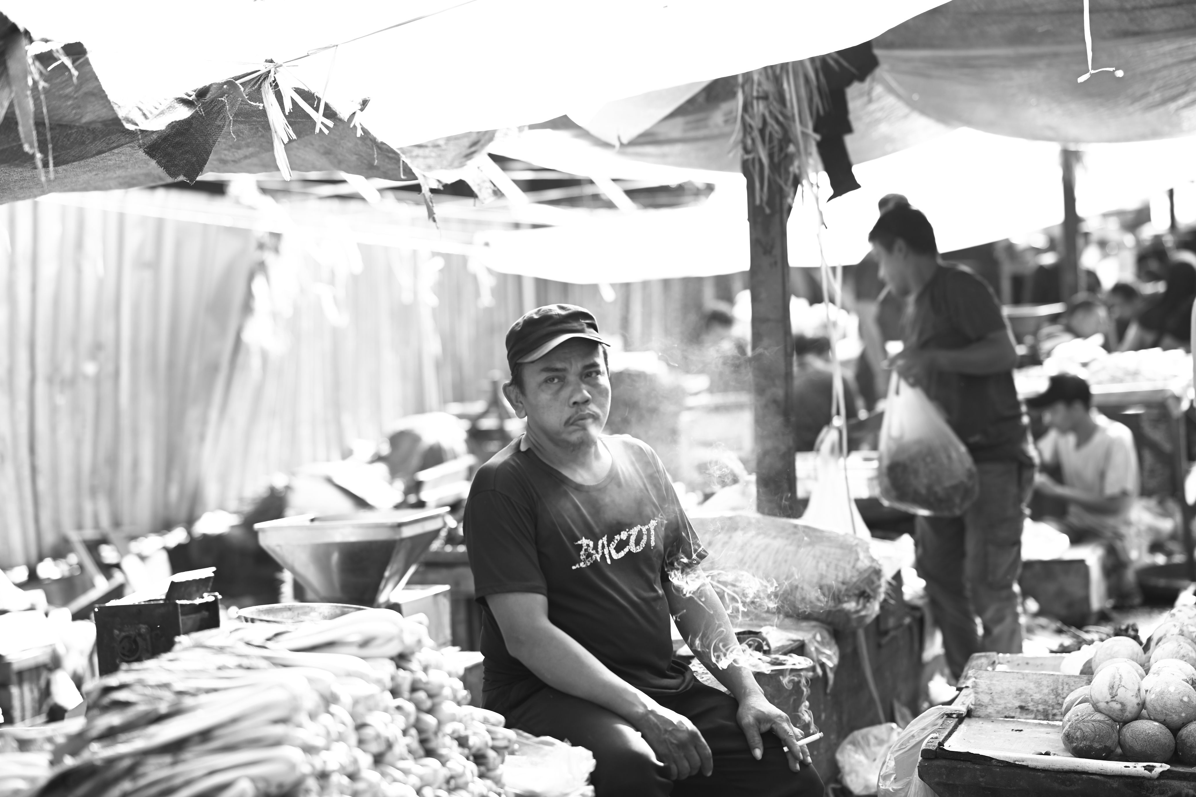 Black and White Market Scene in West Java · Free Stock Photo