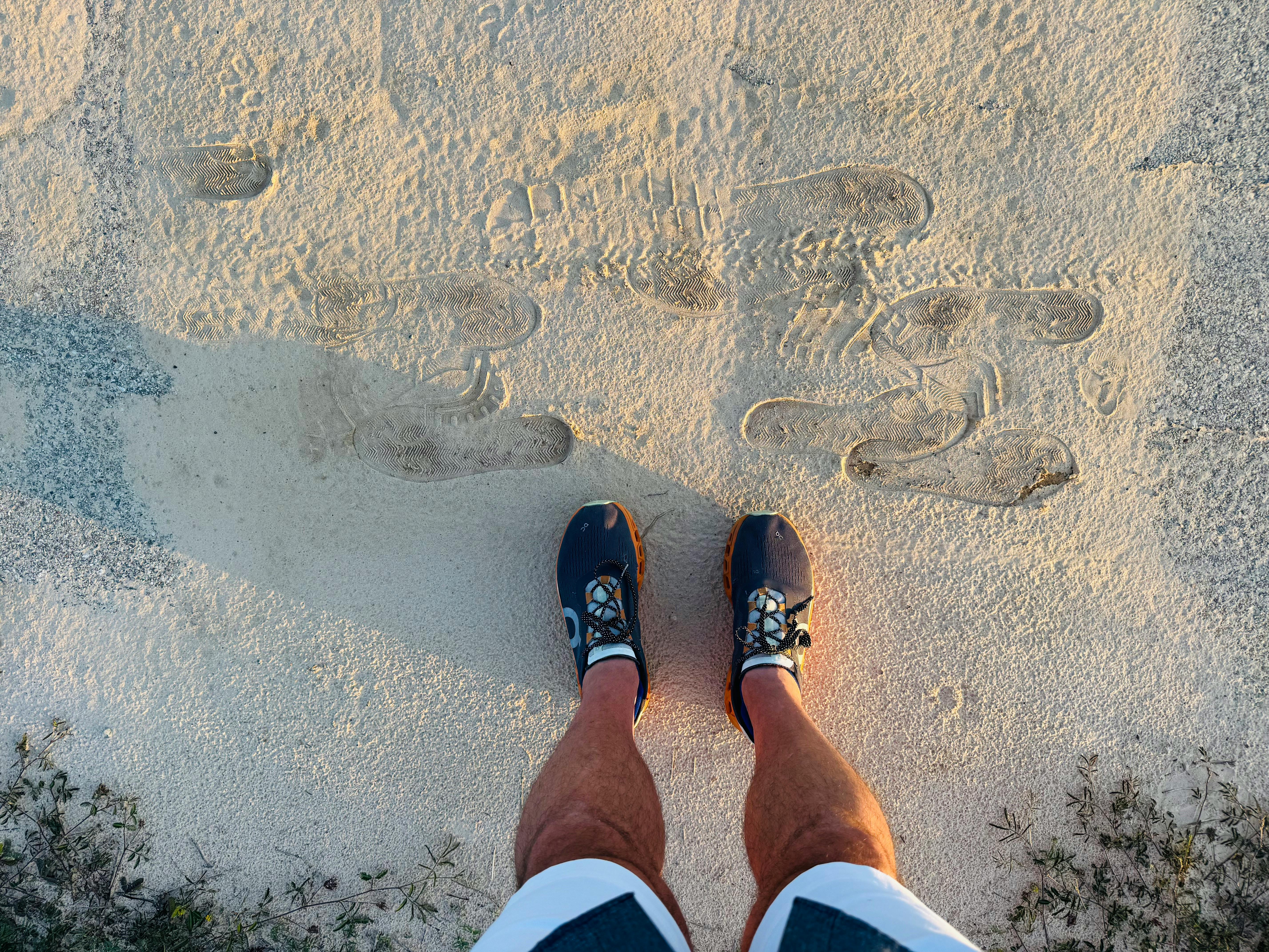 Following Footsteps Beach Photos, Download The BEST Free Following ...