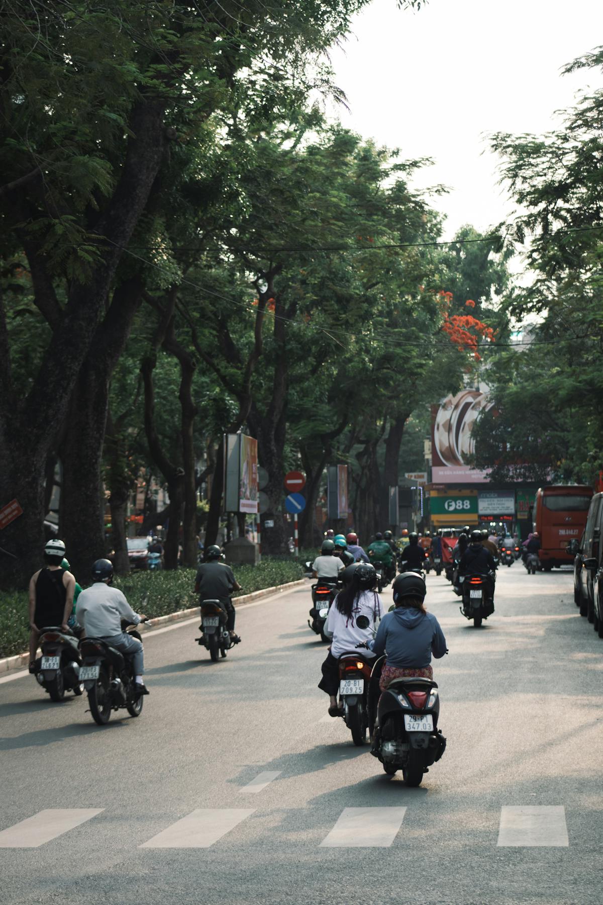 Busy Street Photos, Download The BEST Free Busy Street Stock Photos ...